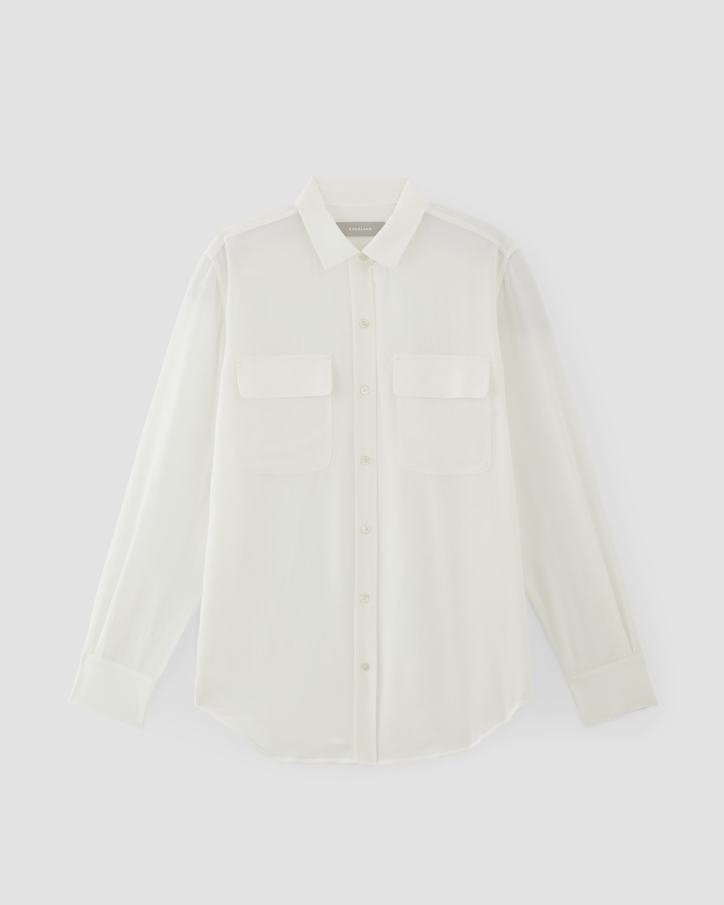 The Washable Clean Silk Two-Pocket Relaxed Shirt Off-White – Everlane