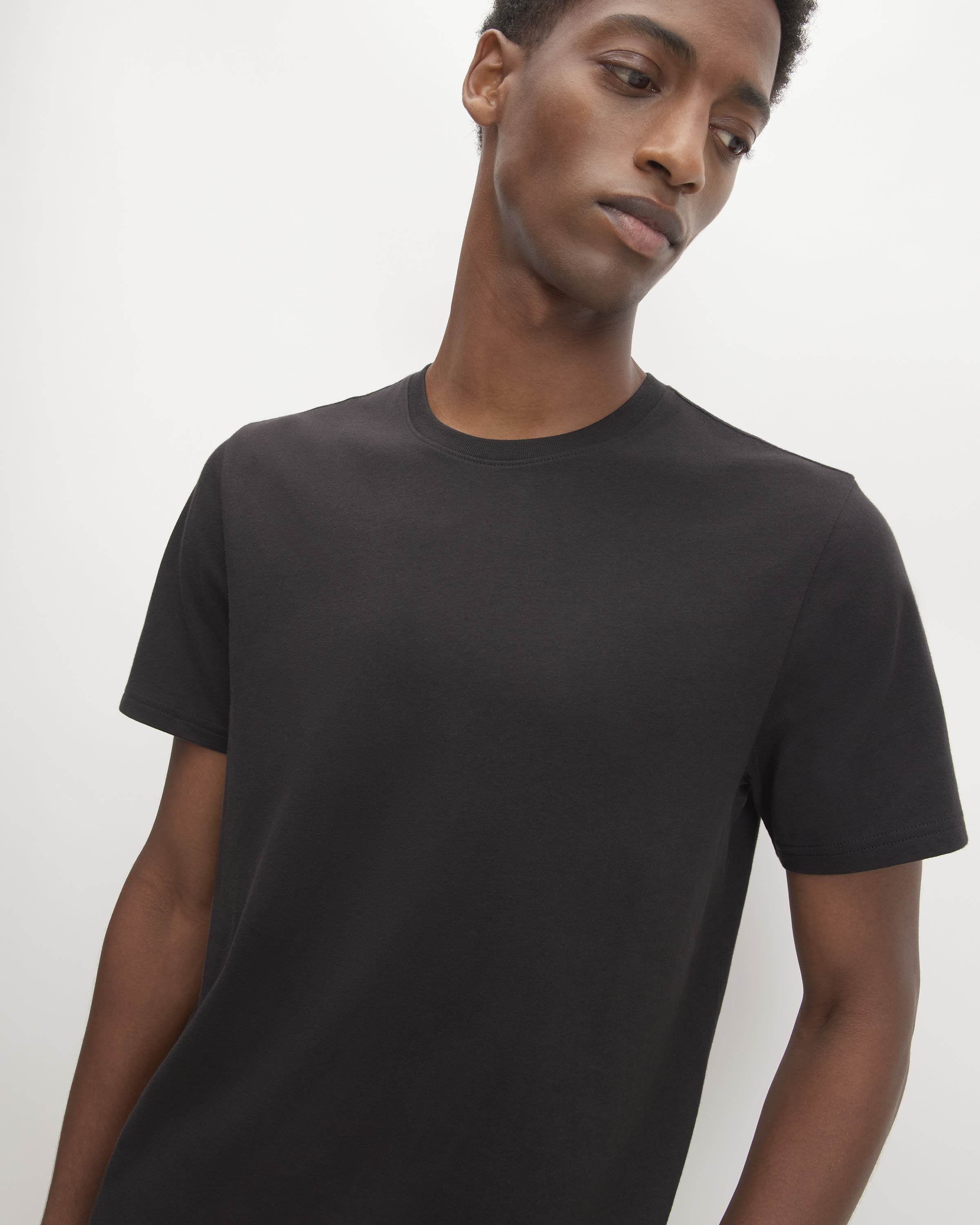 The Essential Organic Crew Vintage Black – Everlane
