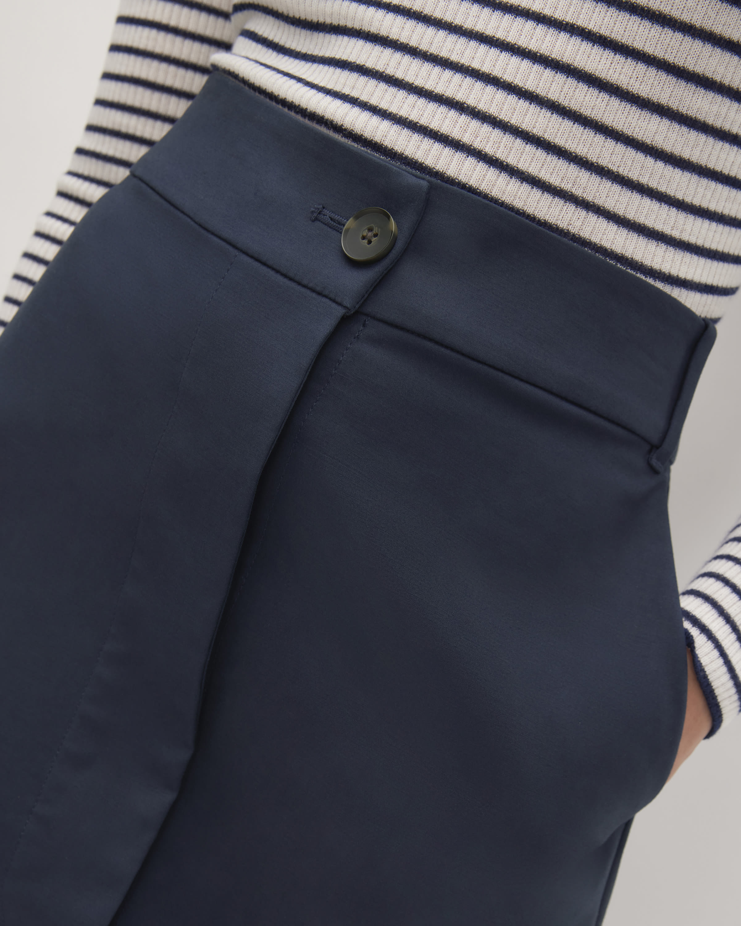 The Structured Cotton A-Line Skirt Navy – Everlane