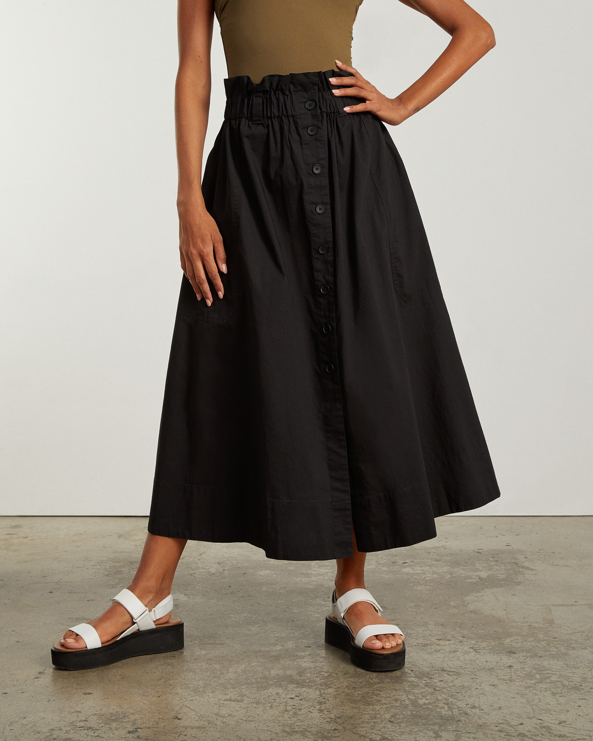 The Easy Button-Front Skirt Black – Everlane