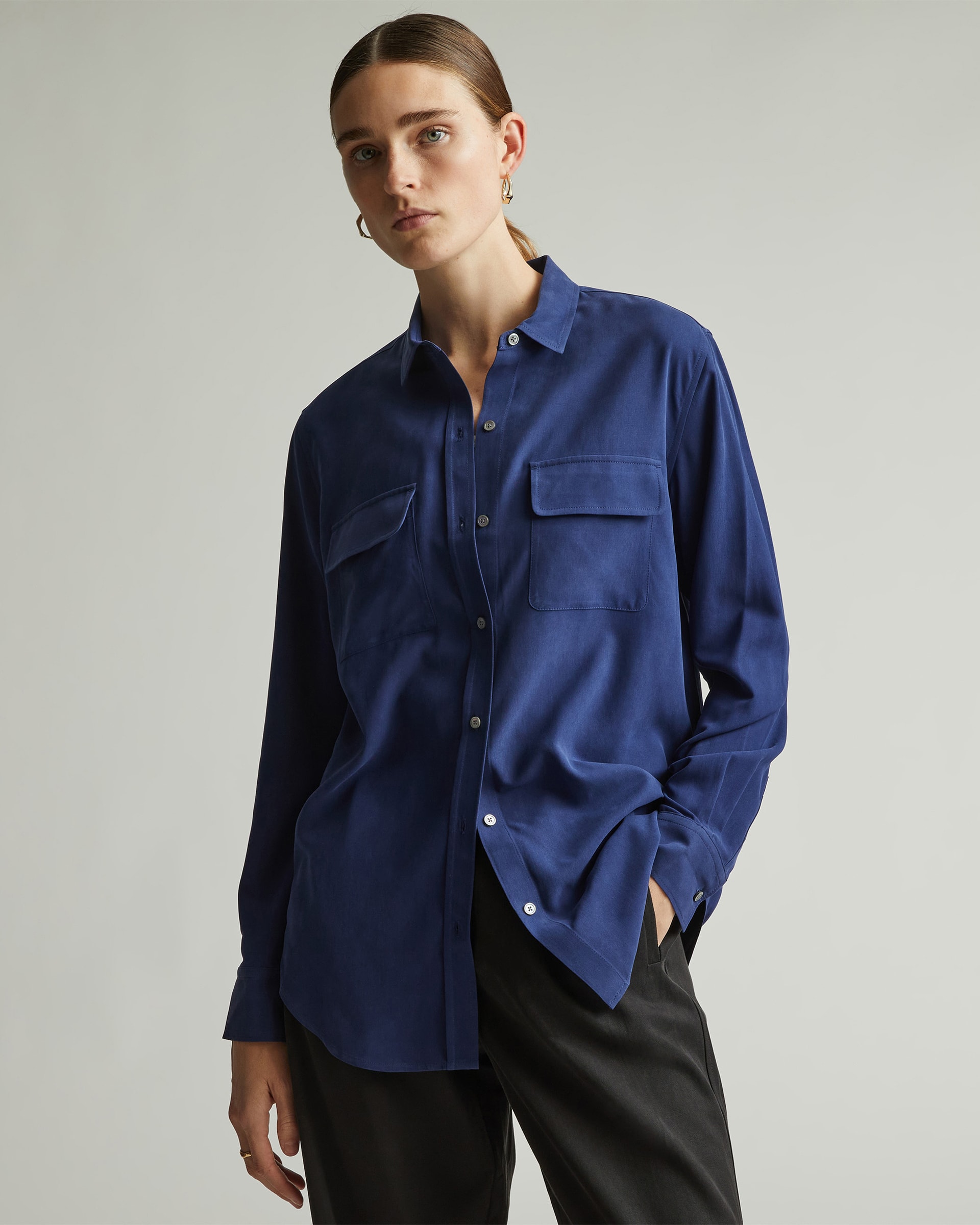 The Washable Silk Relaxed Shirt Ocean Cavern – Everlane