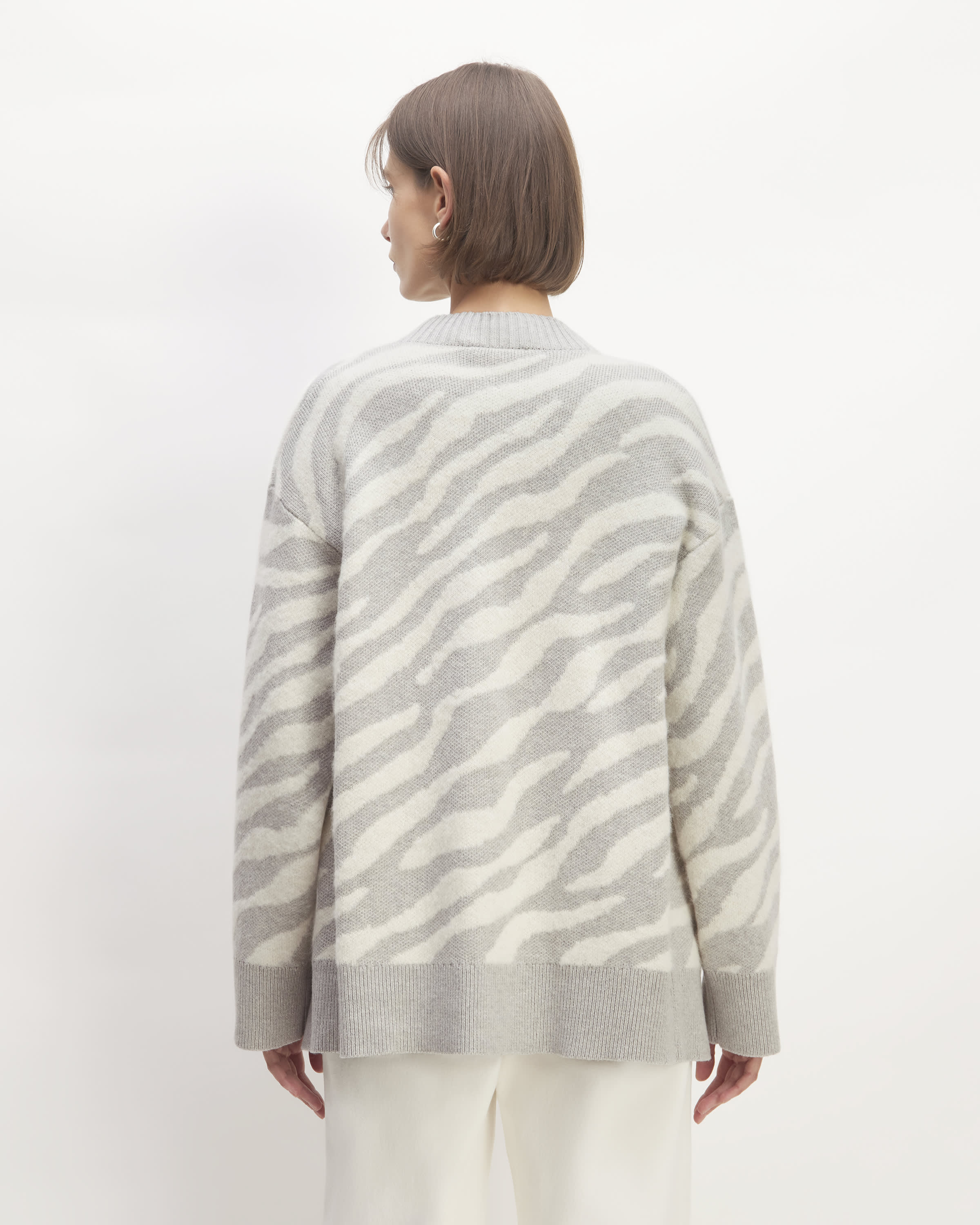The Alpaca Tiger Jacquard Cardigan Heathered Grey / Snow – Everlane