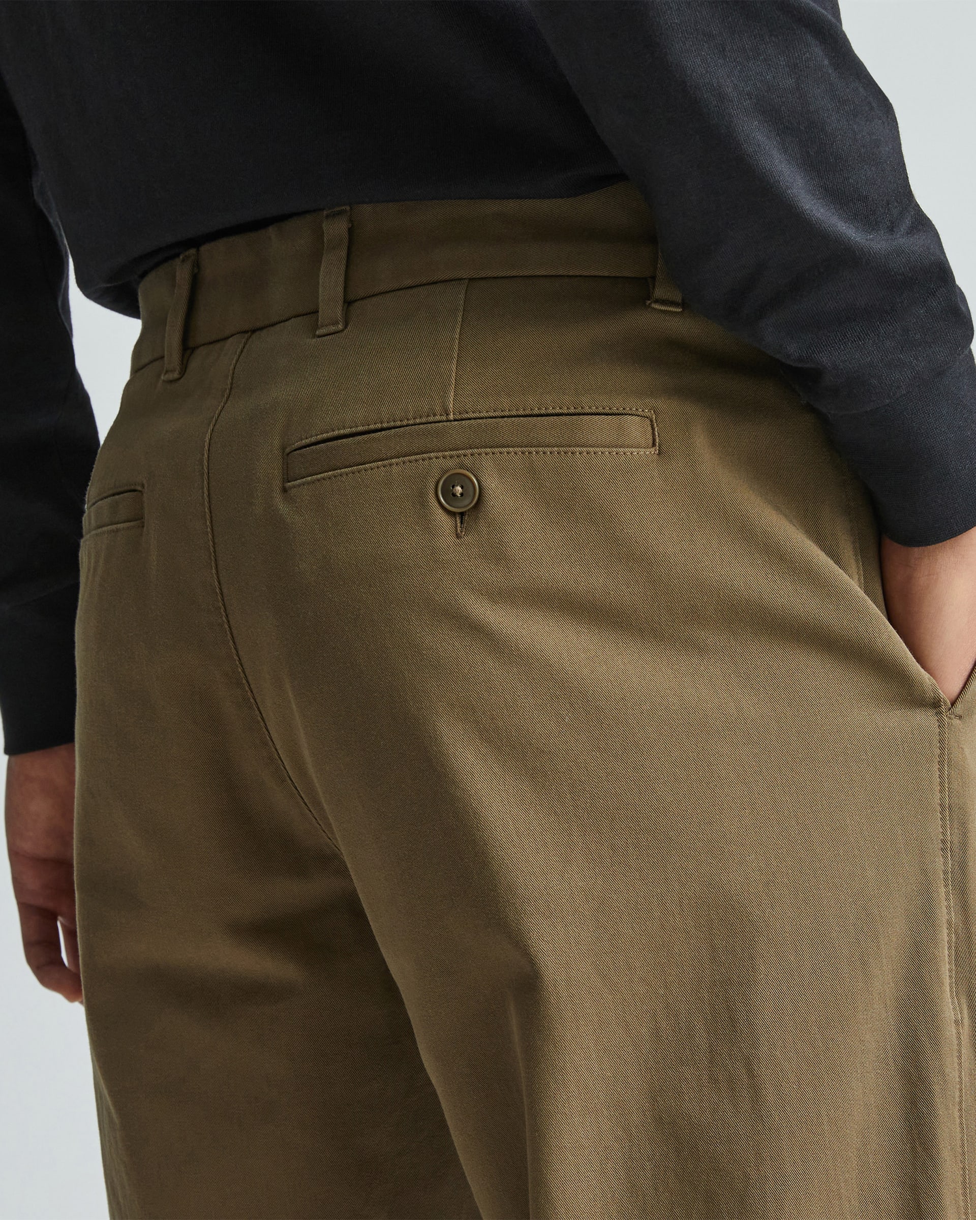 The Straight Fit Performance Chino | Uniform Beech – Everlane