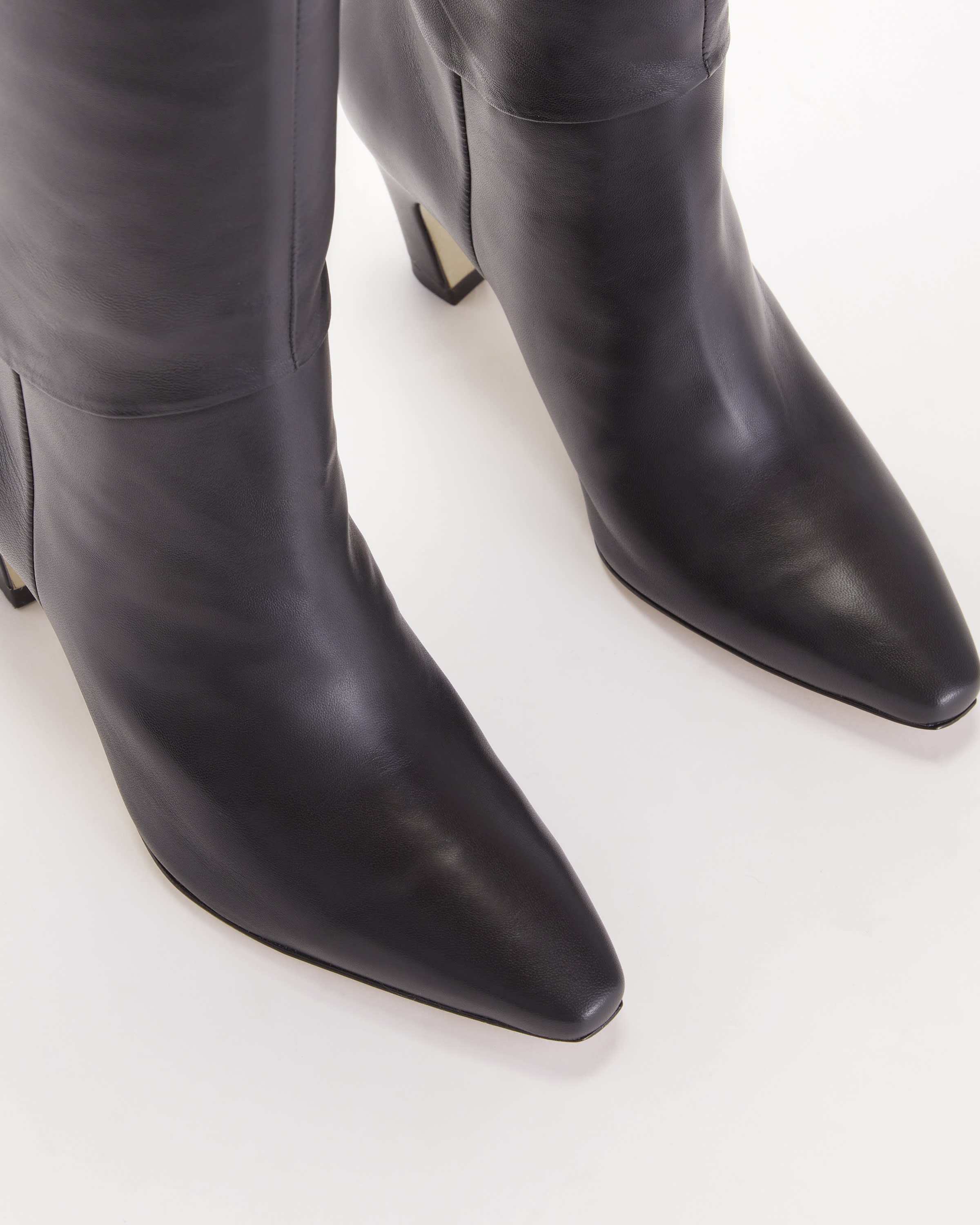 The Knee-High Banana Heel Boot Black – Everlane