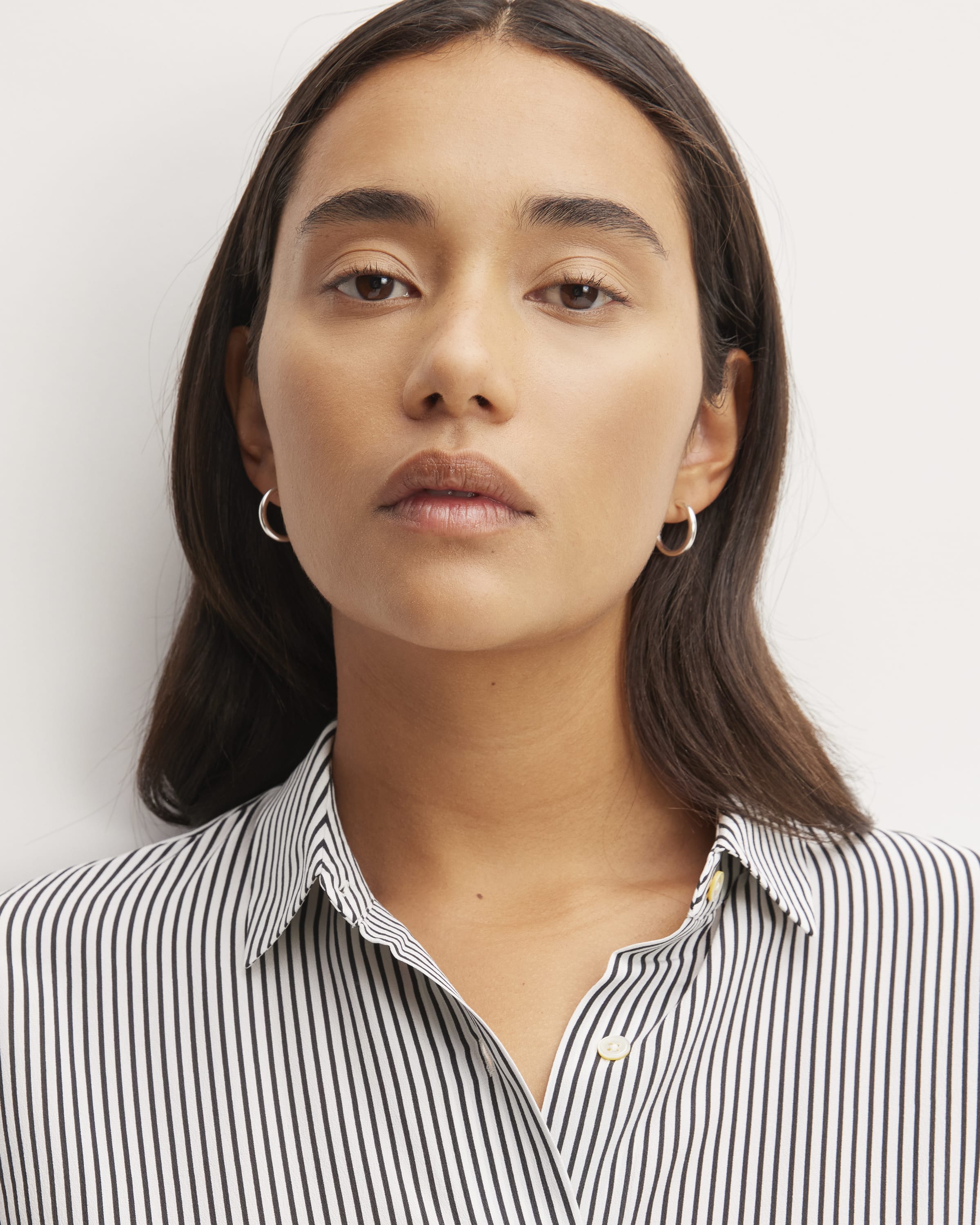 The Clean Silk Short-Sleeve Square Shirt Black / White – Everlane
