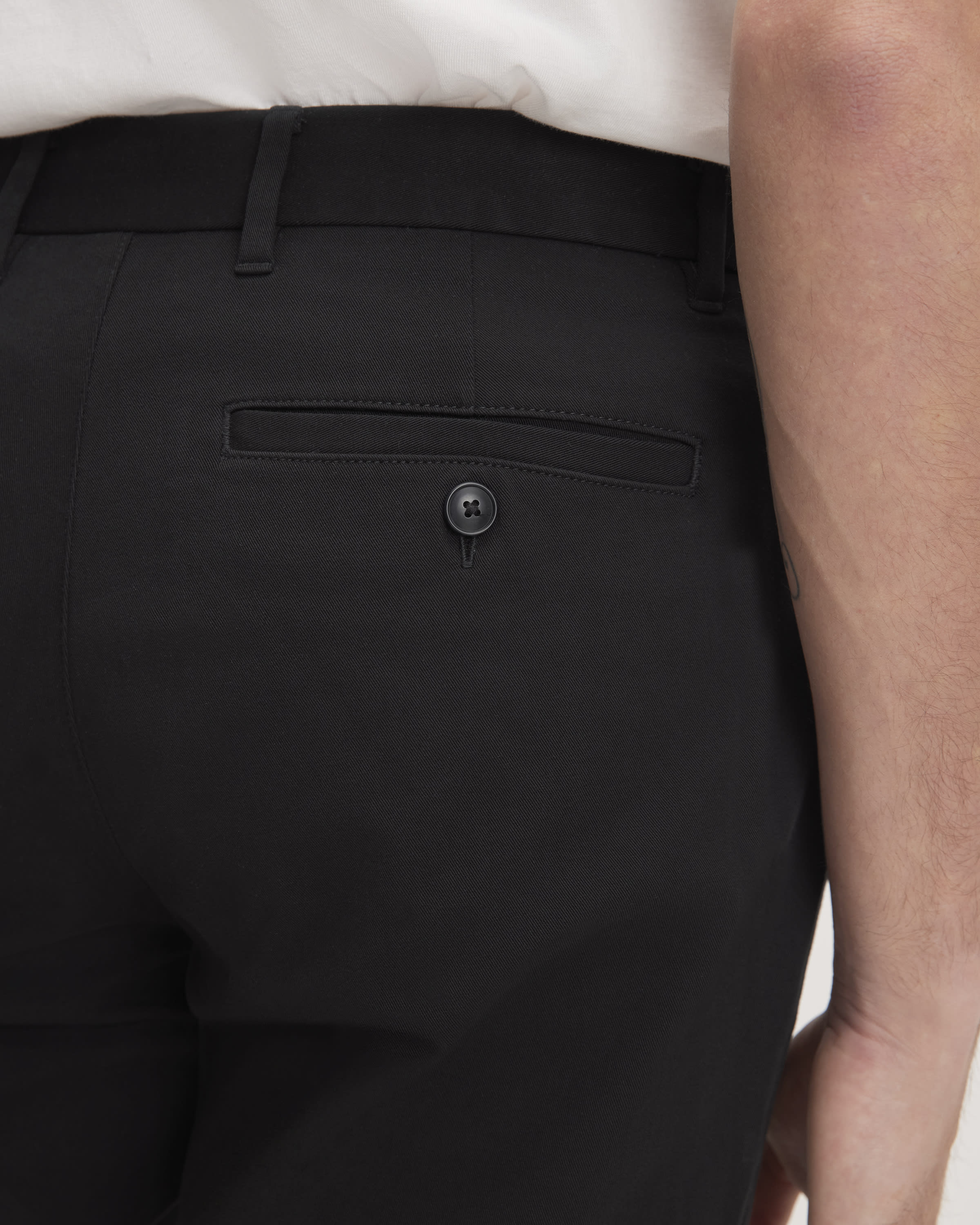 The Performance Chino | Uniform Black – Everlane