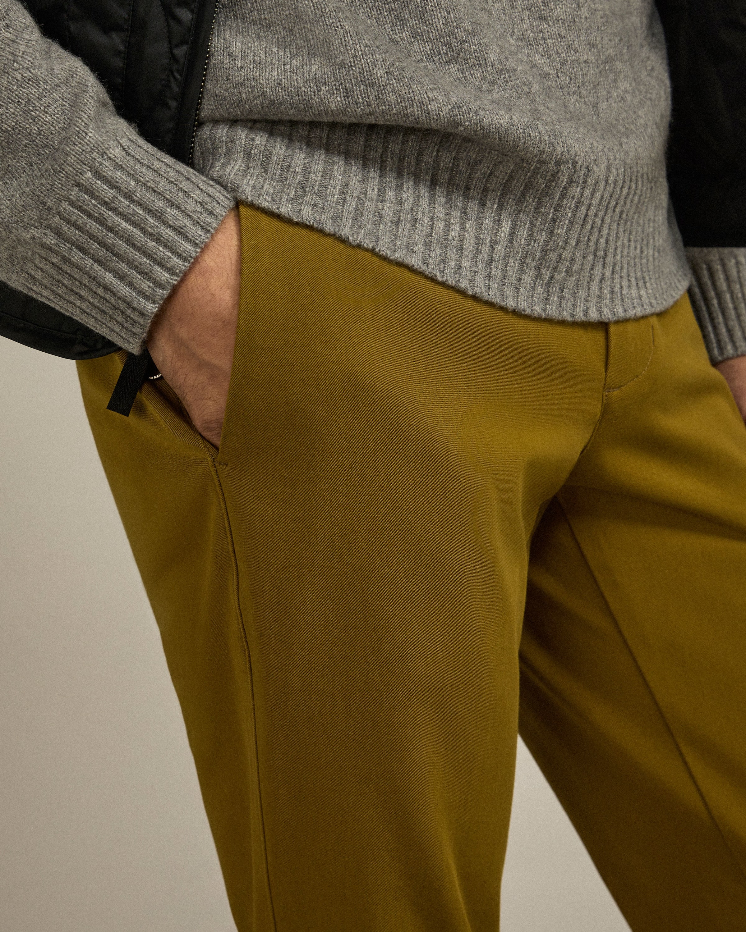 The Performance Chino | Uniform Olive – Everlane
