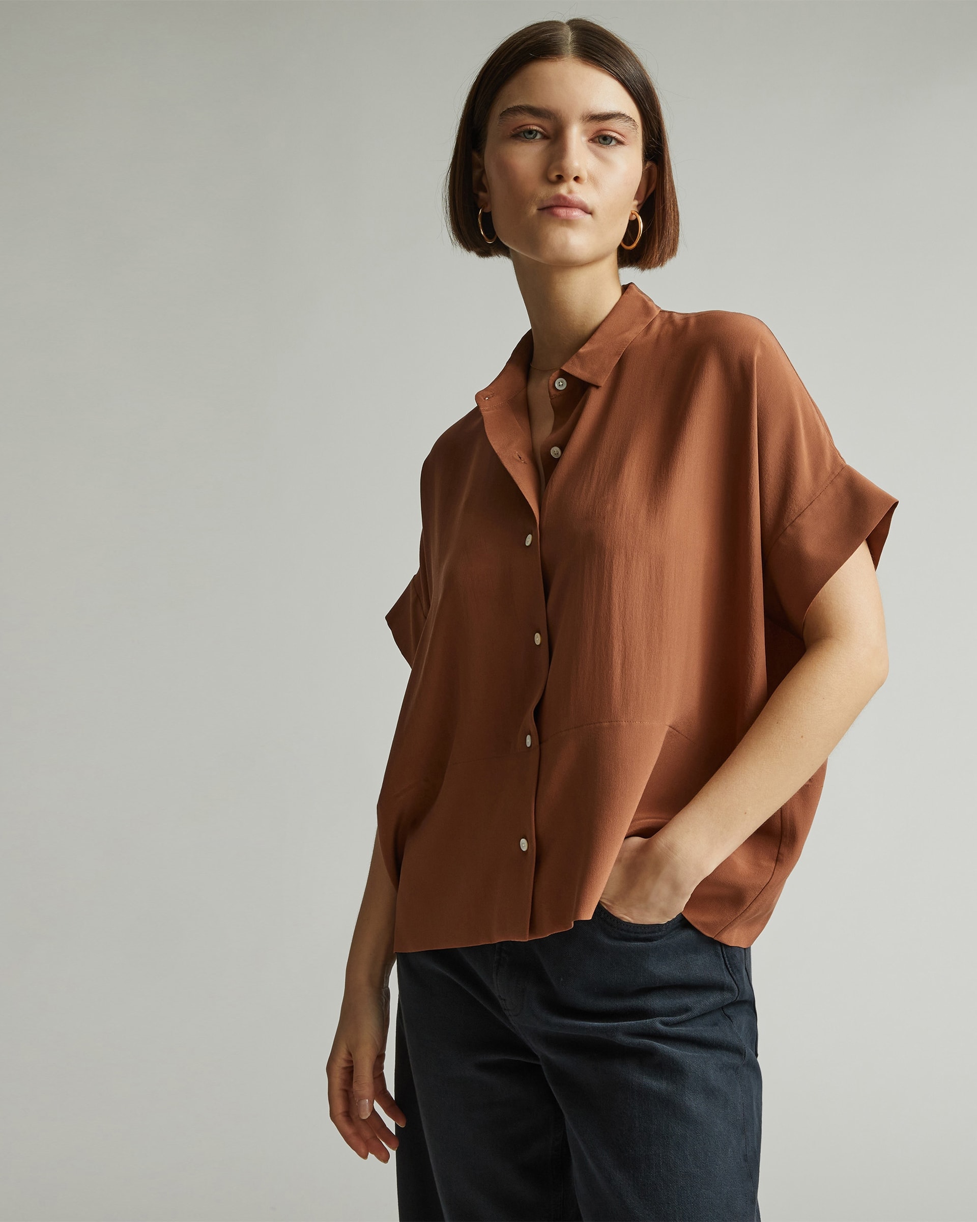 The Clean Silk Short-Sleeve Square Shirt Cocoa Brown – Everlane