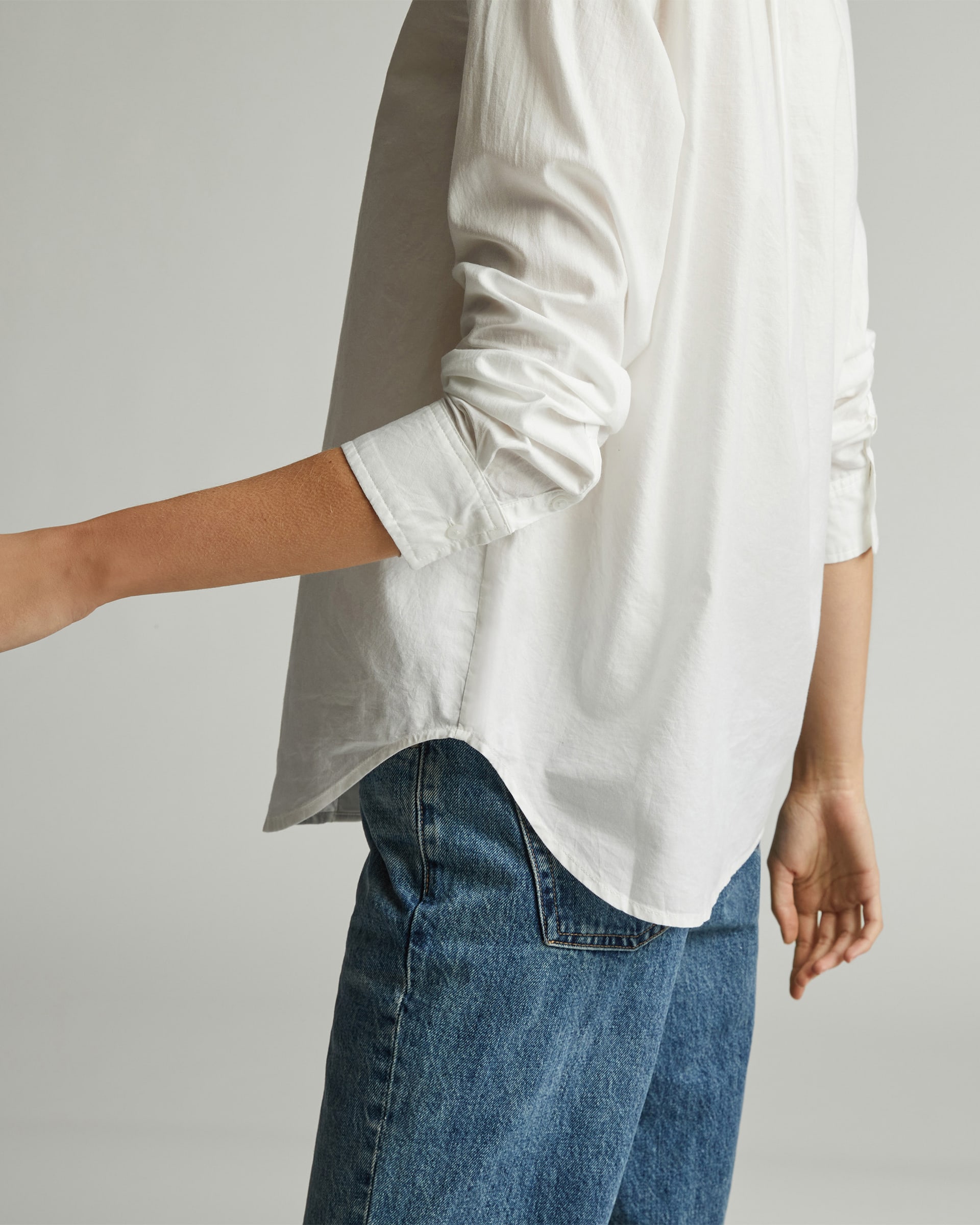 The Silky Cotton Relaxed Shirt White – Everlane