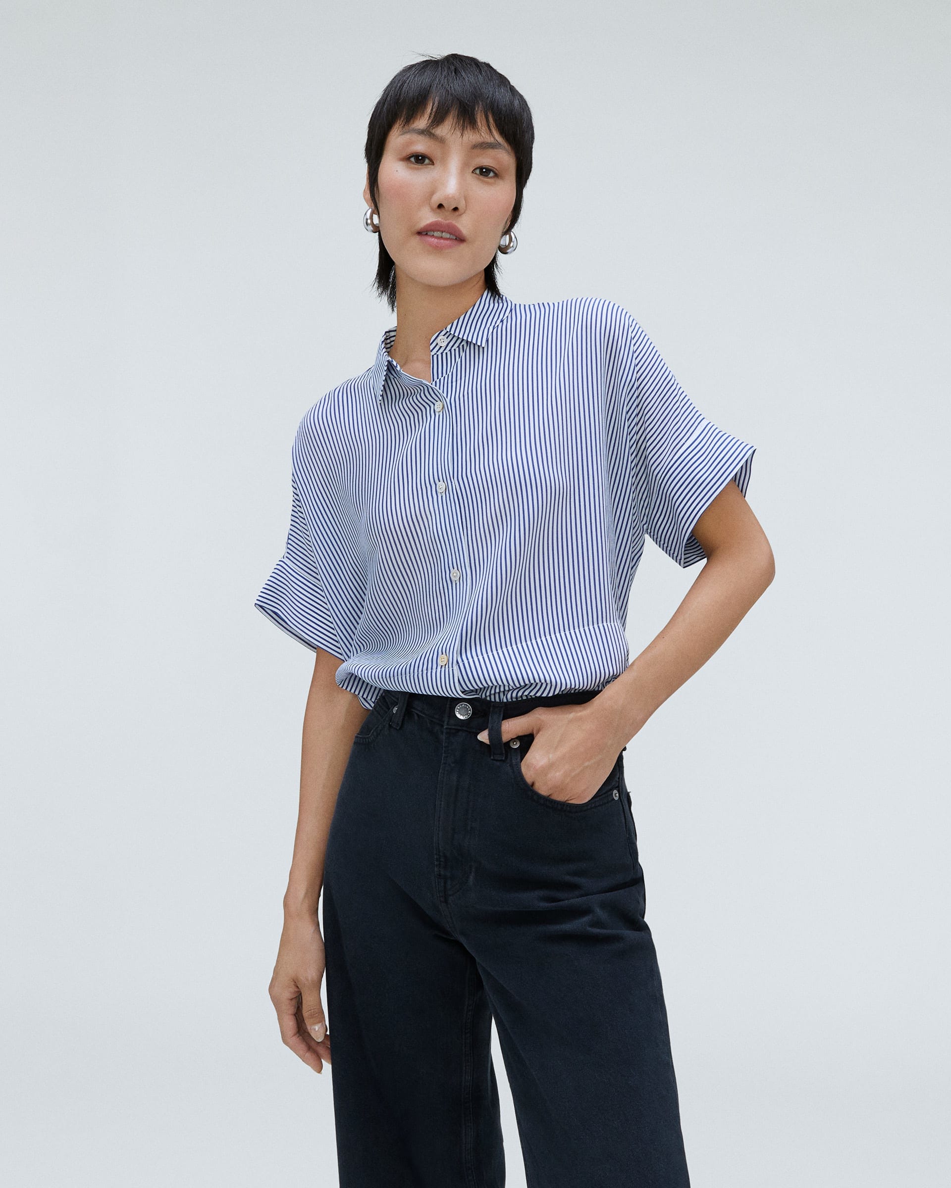 The Clean Silk Short-Sleeve Square Shirt Blue / White – Everlane