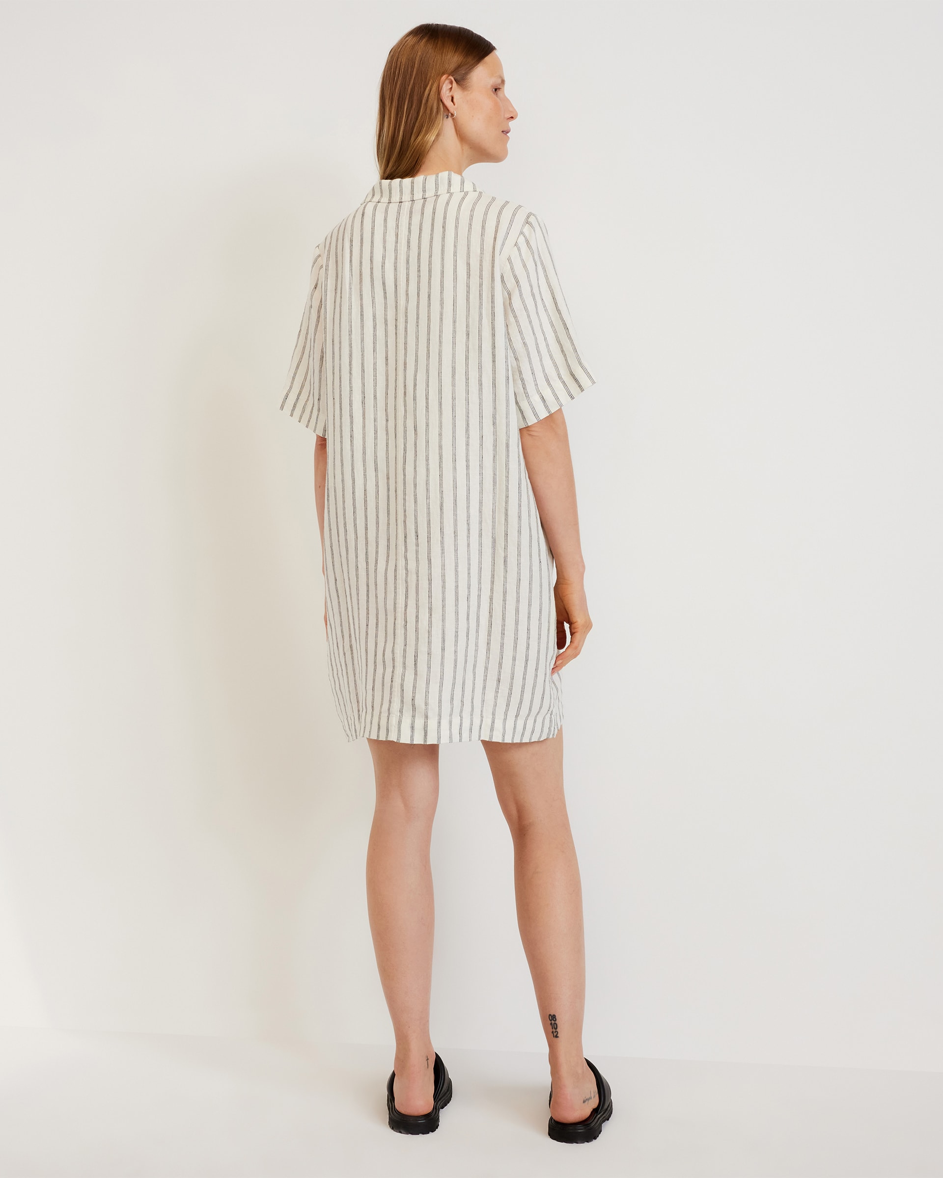 The Linen Workwear Dress Black / Canvas Tan – Everlane