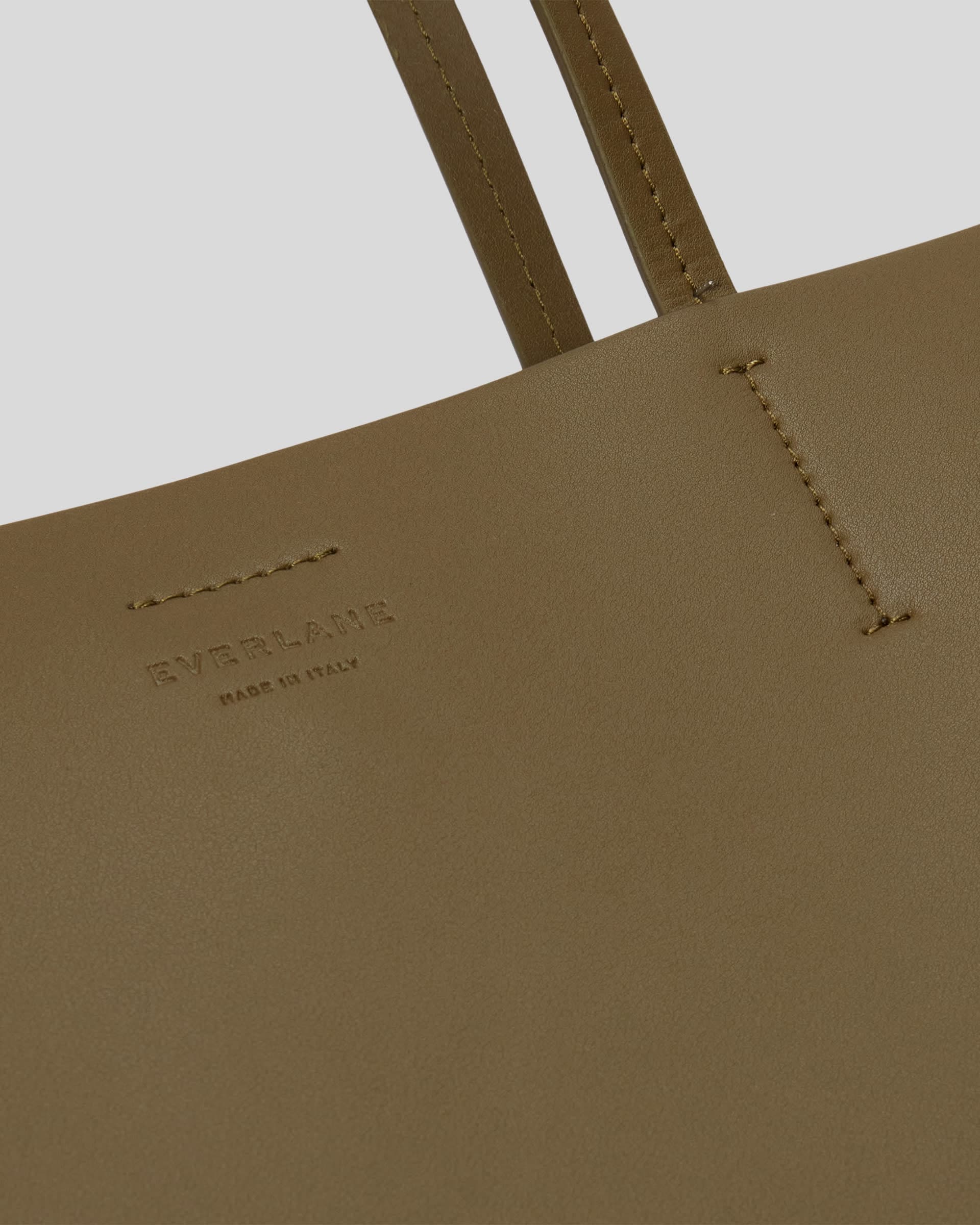 The Luxe Medium Italian Leather Tote Beech – Everlane