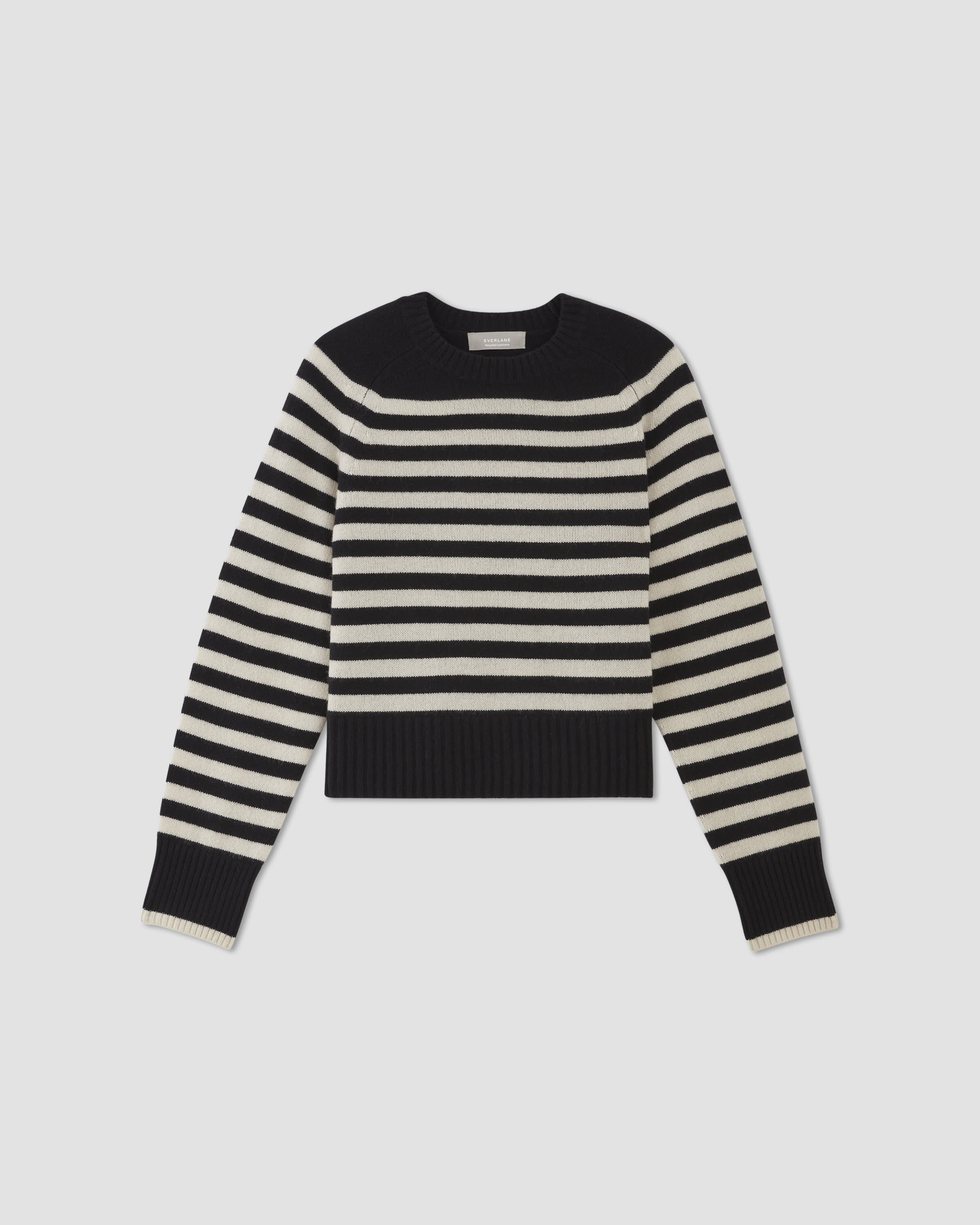 The Cashmere Boxy Crew Sweater Black / Bone – Everlane