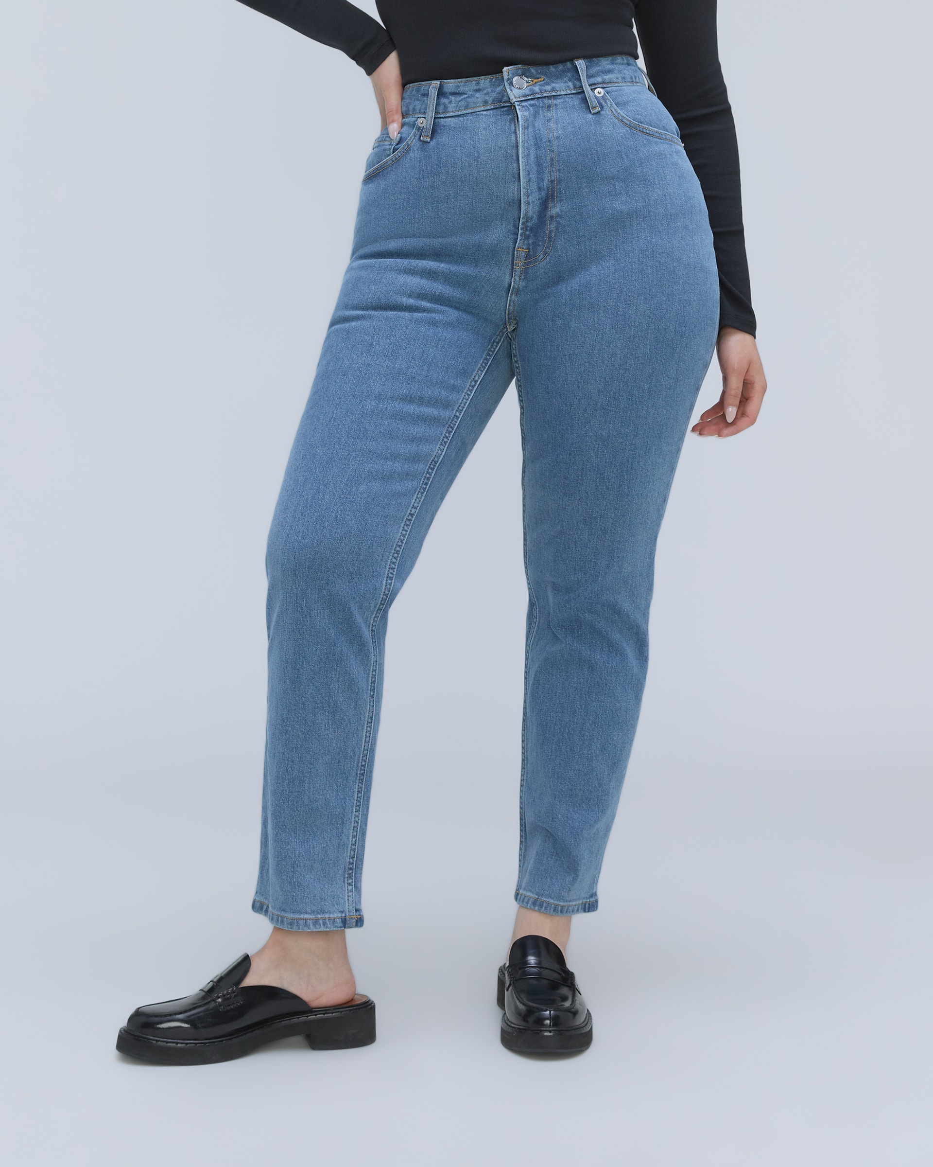 The Original Curvy Cheeky® Jean Stone-Washed Sky – Everlane