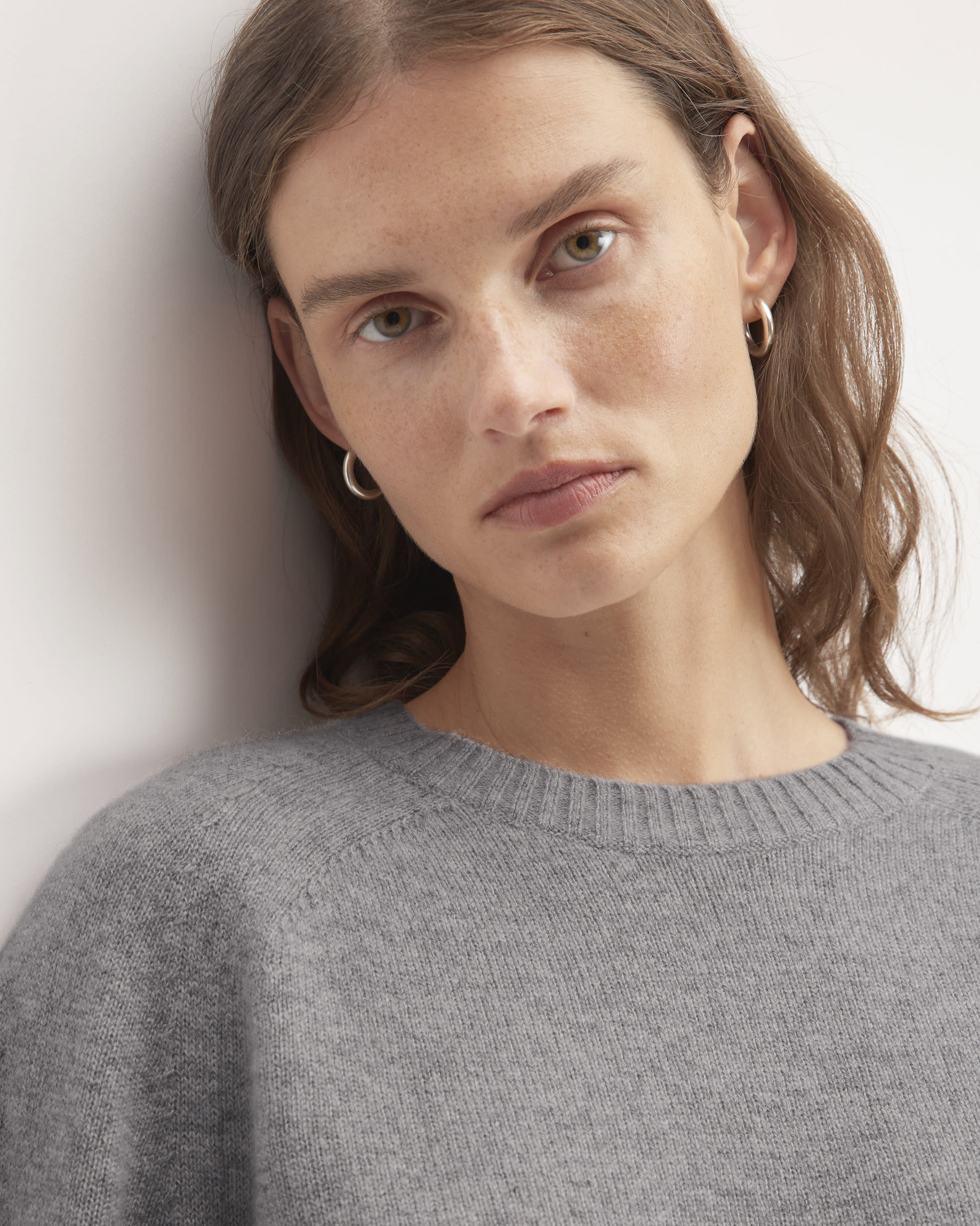 The Cashmere Boxy Crew Sweater Heathered Grey – Everlane