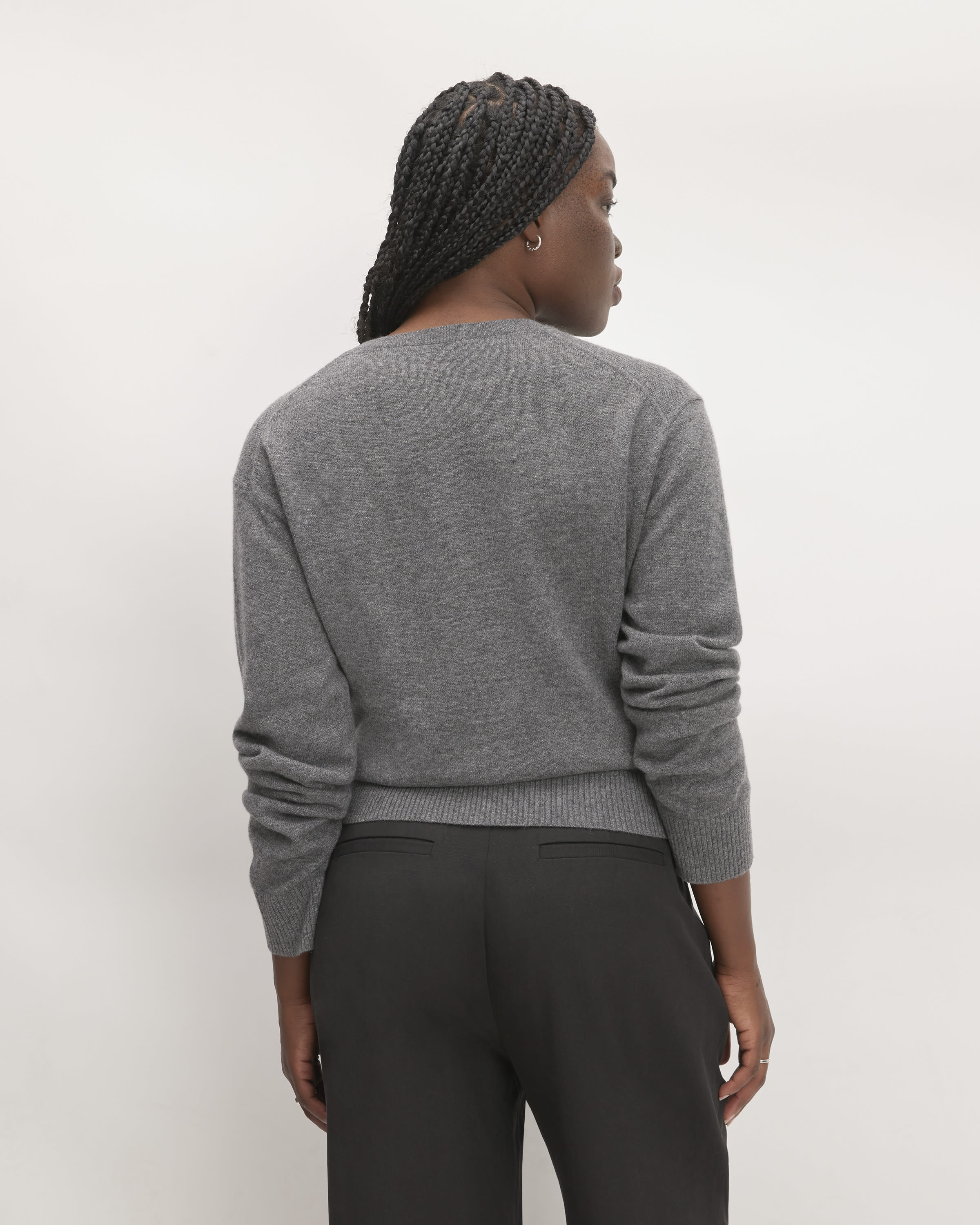 The Cashmere Classic Crew Sweater Heather Charcoal – Everlane