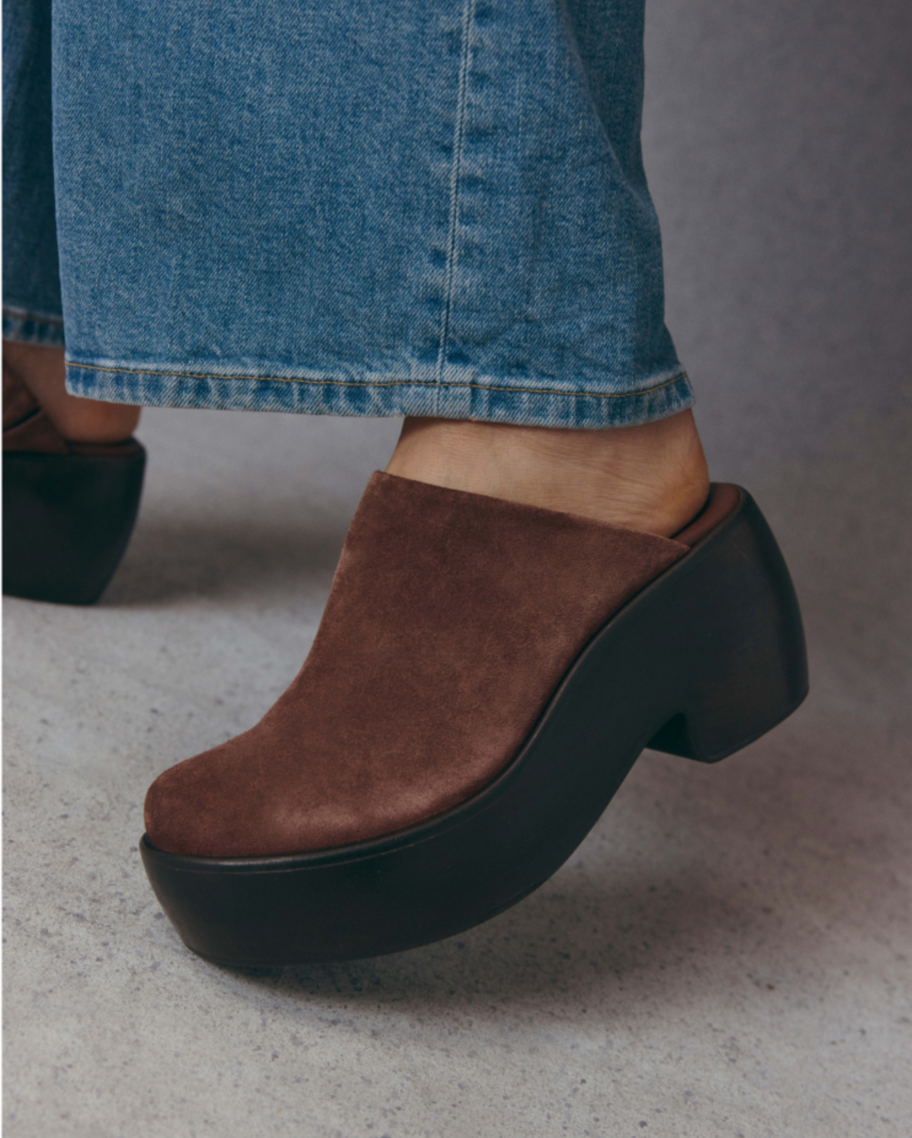 The Wooden Puffa Clog