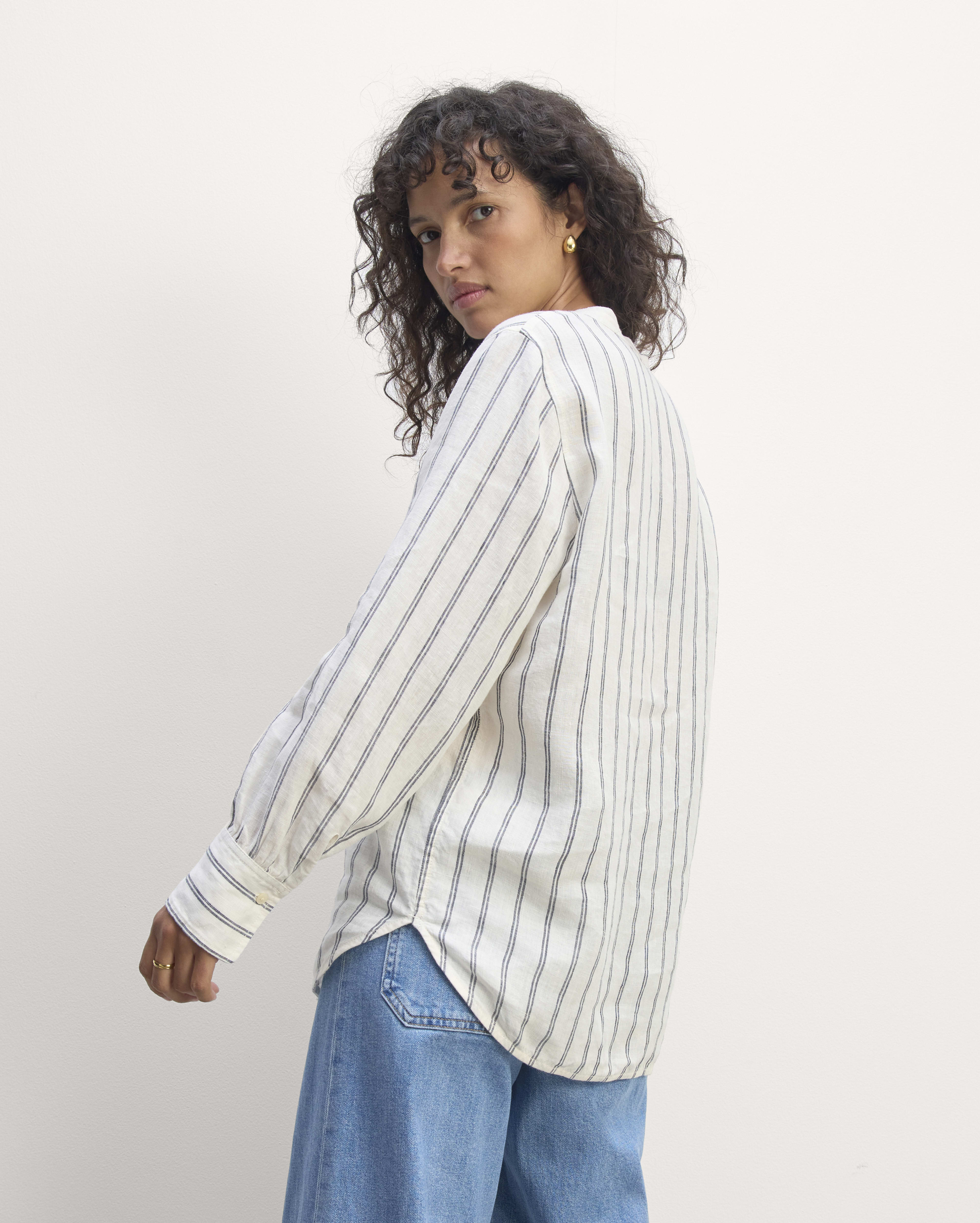 The Henley Shirt in Linen