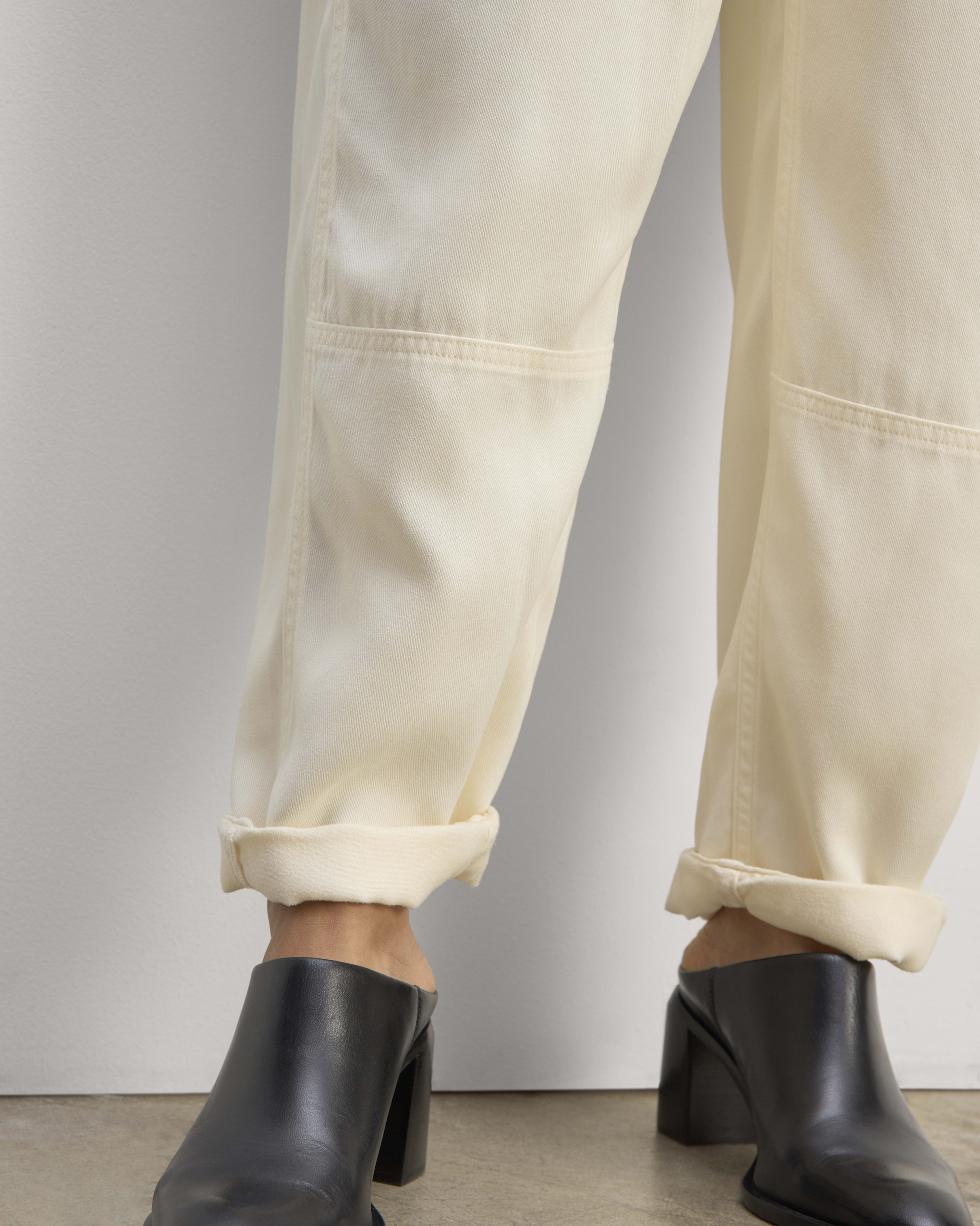 The Chino in Buttersoft Bone – Everlane