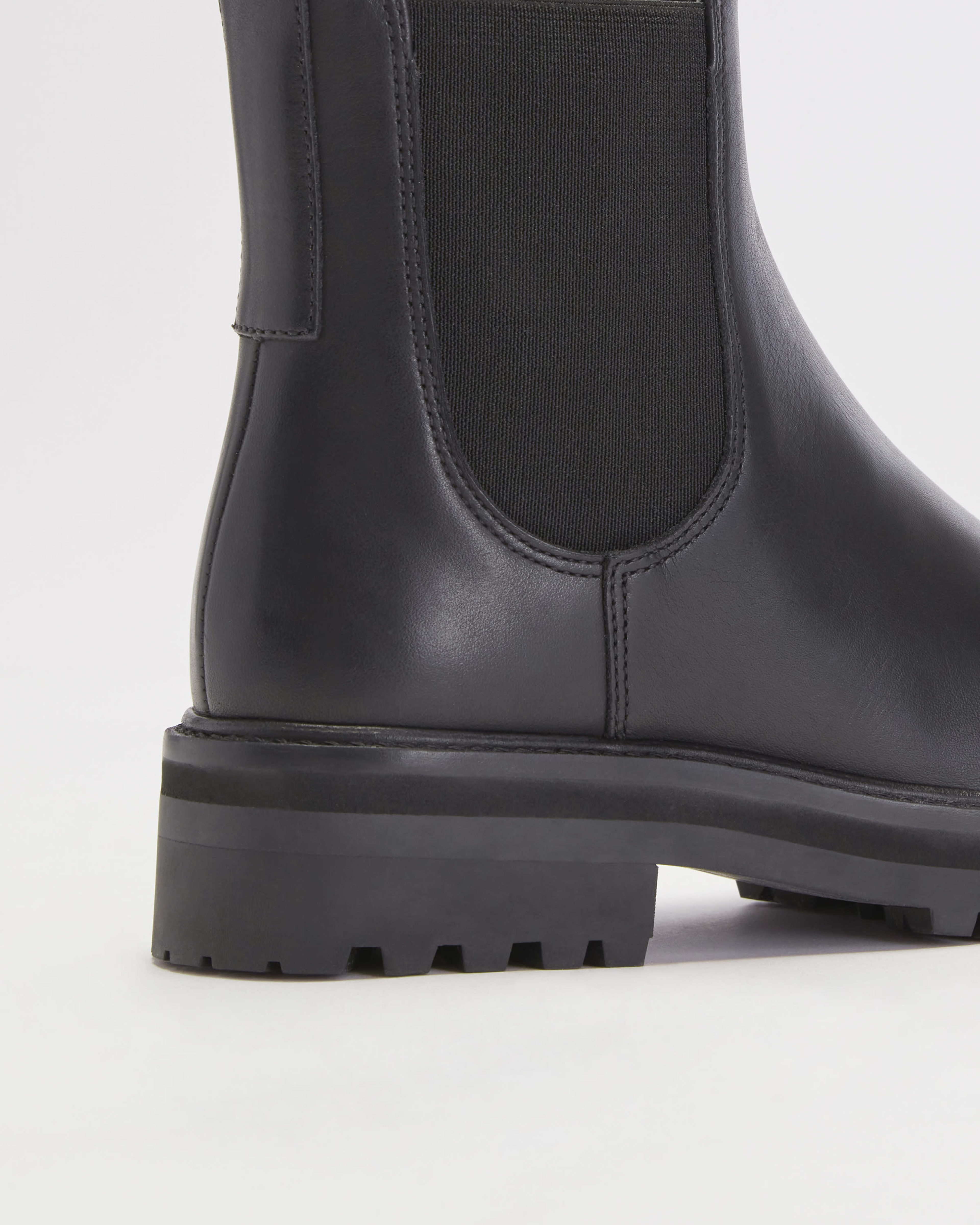 The Lug Chelsea Boot Black – Everlane
