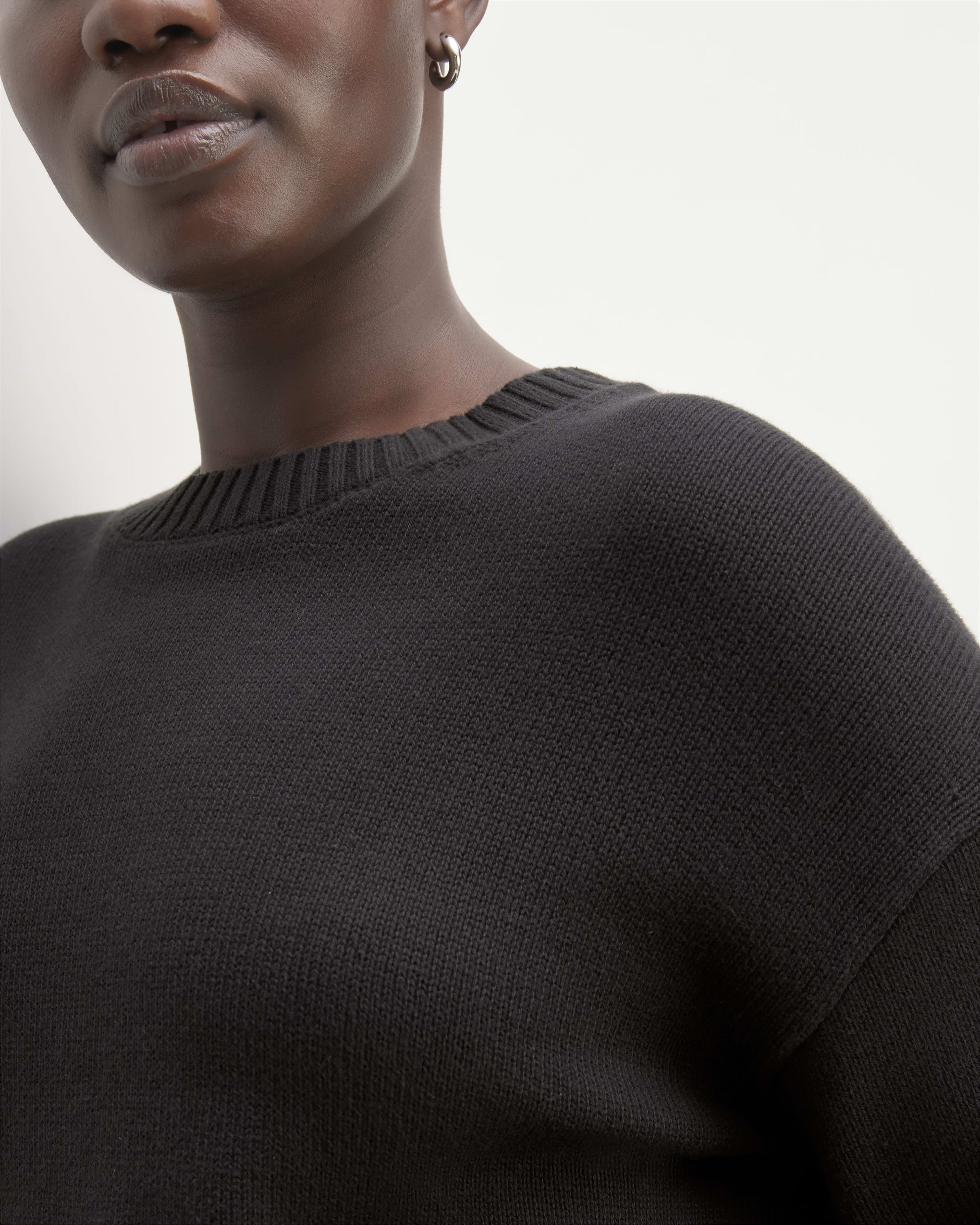 The Boxy Sweater in Everyday Cotton Black – Everlane