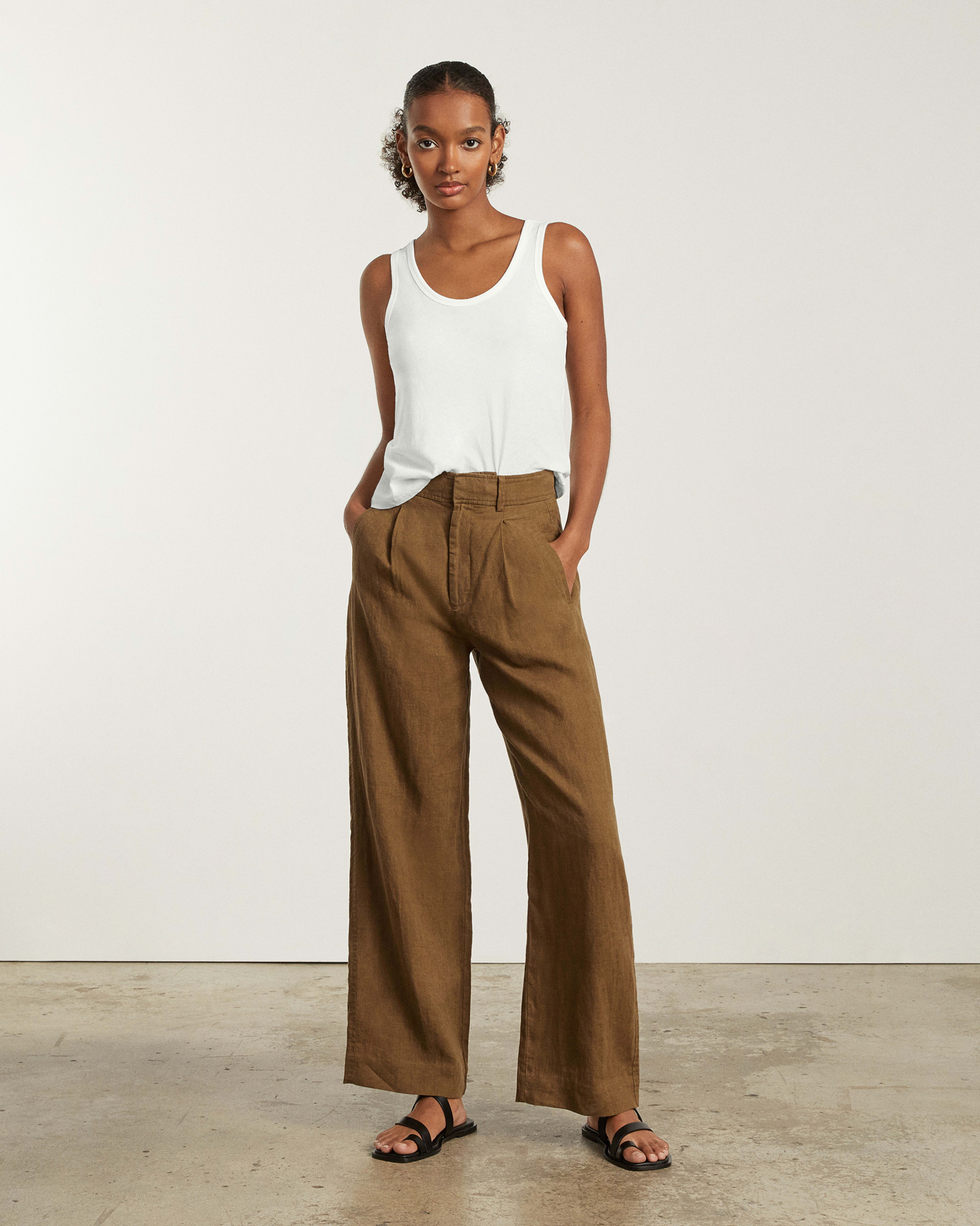 The Air Tank White – Everlane