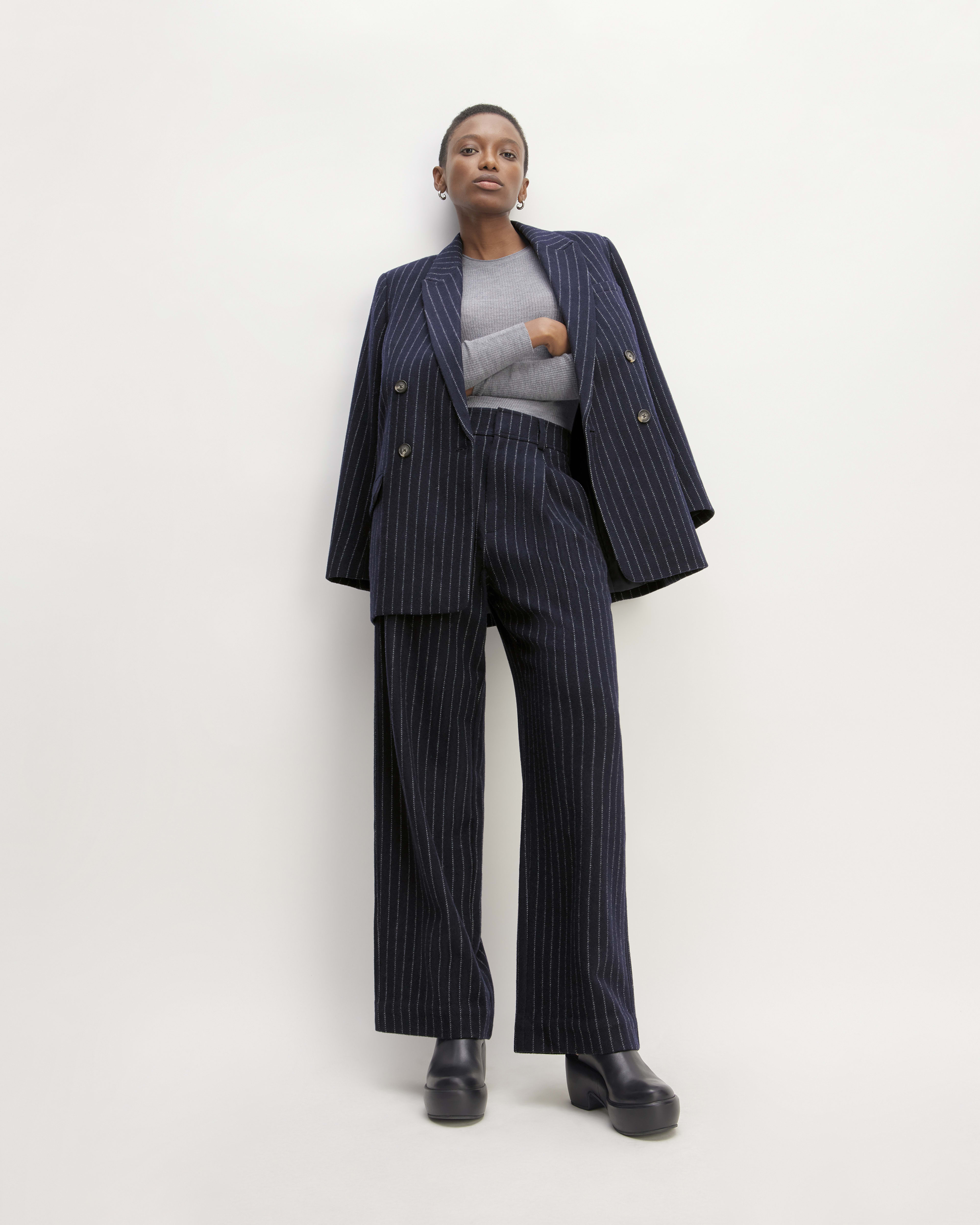 The ReWool® Way-High Drape Pant Navy / Bone – Everlane