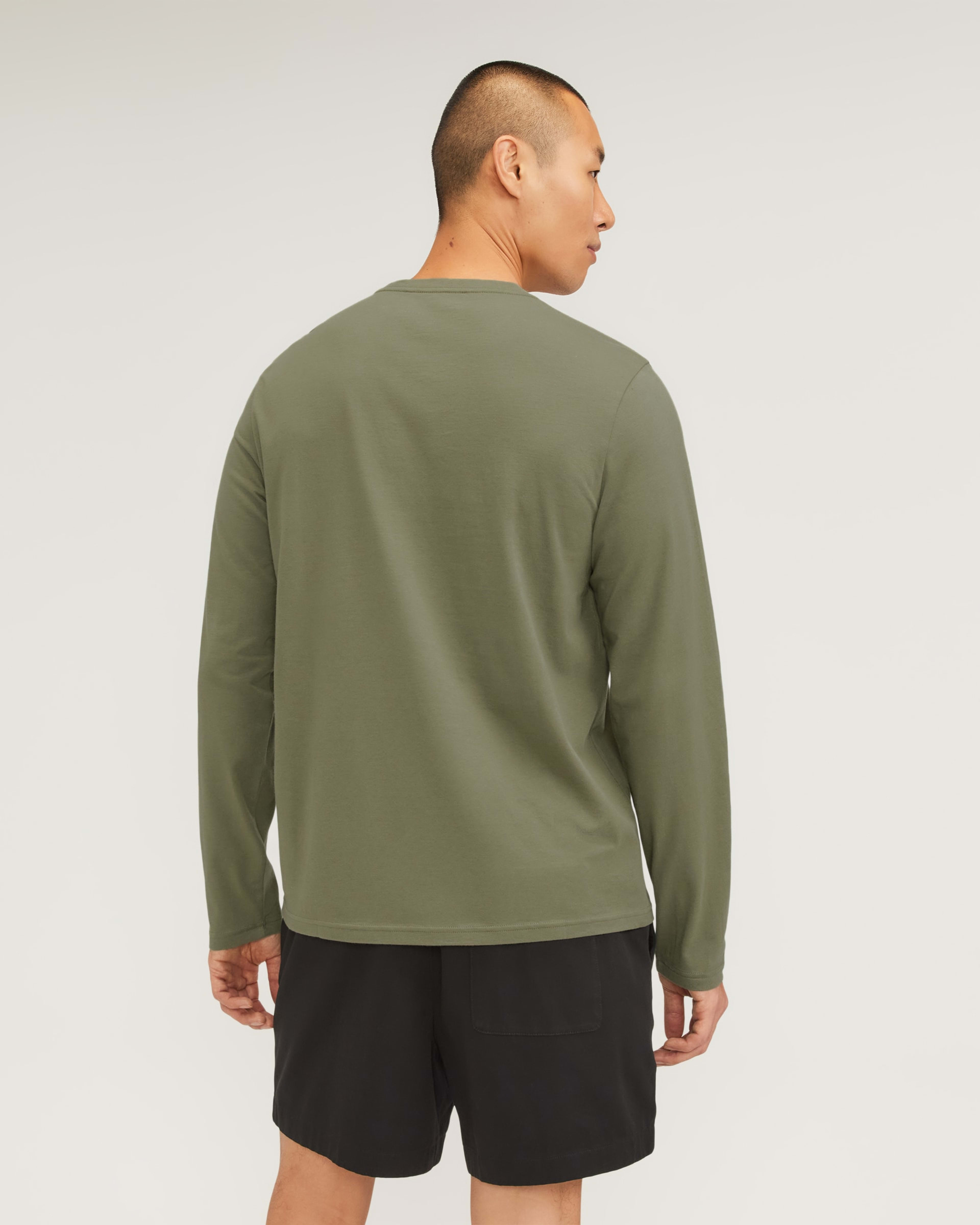 The Essential Organic Long-Sleeve Tee | Kalamata – Everlane