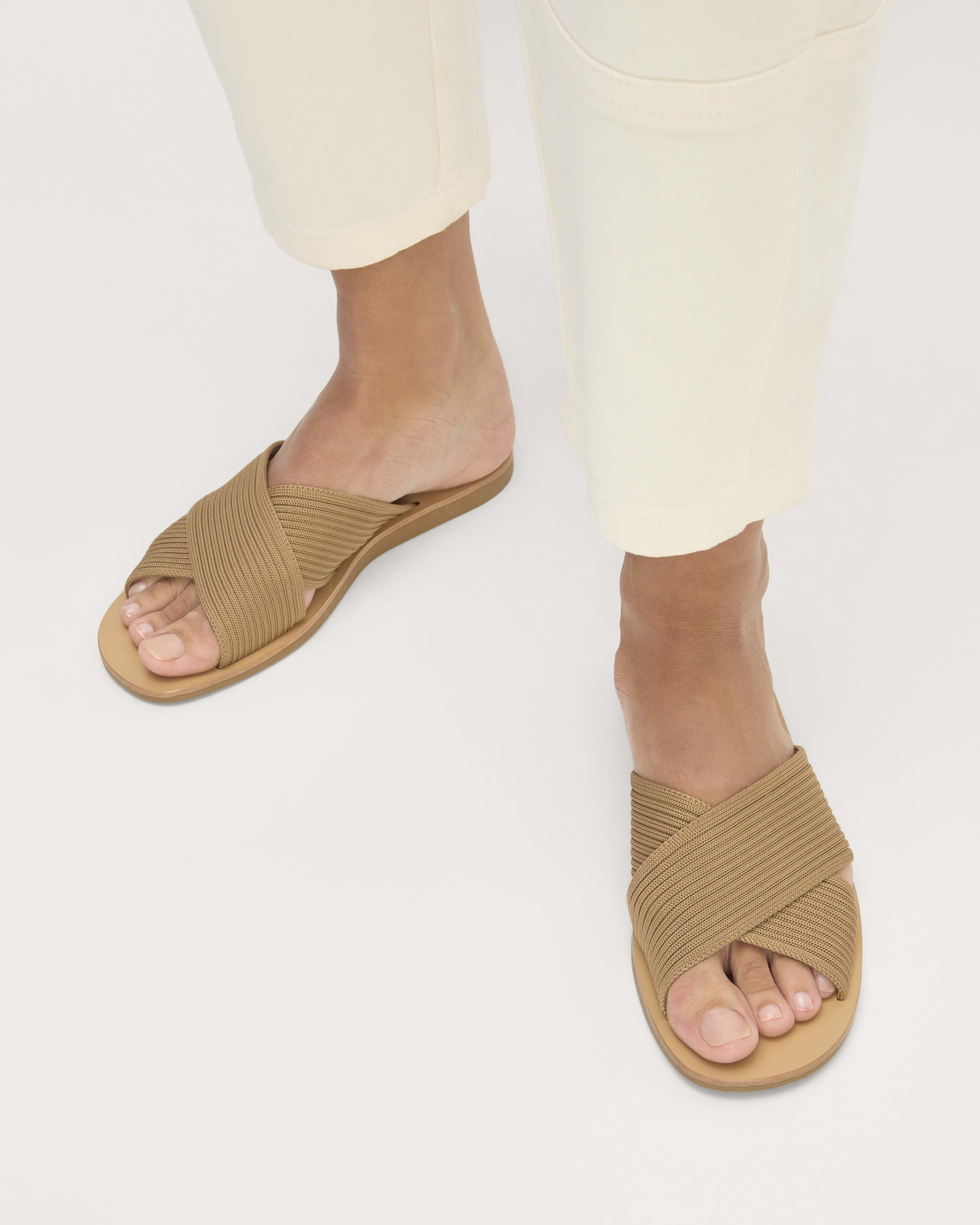 The Day Crossover Sandal | Caramel – Everlane