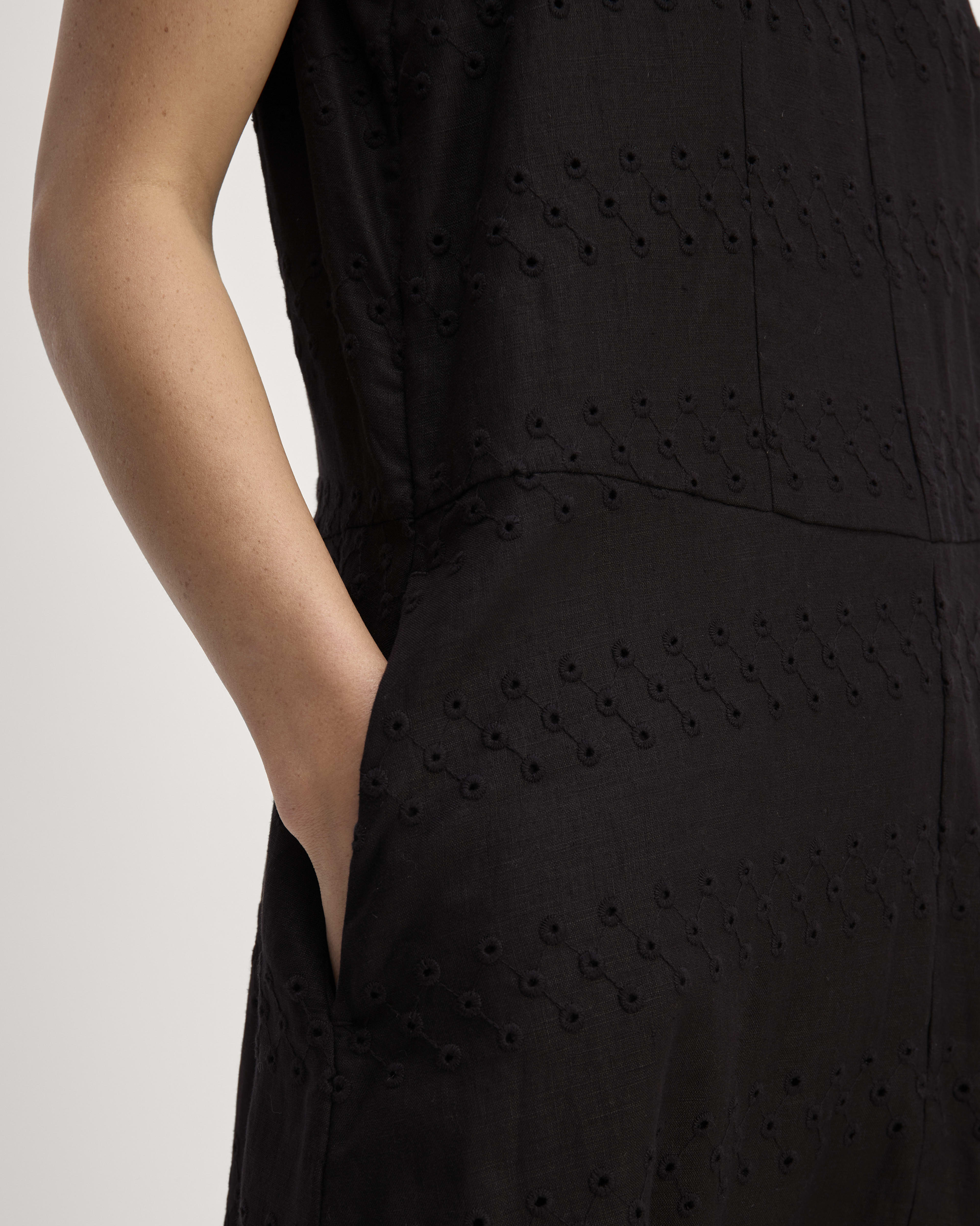 The Linen Eyelet Maxi Dress Black Eyelet – Everlane