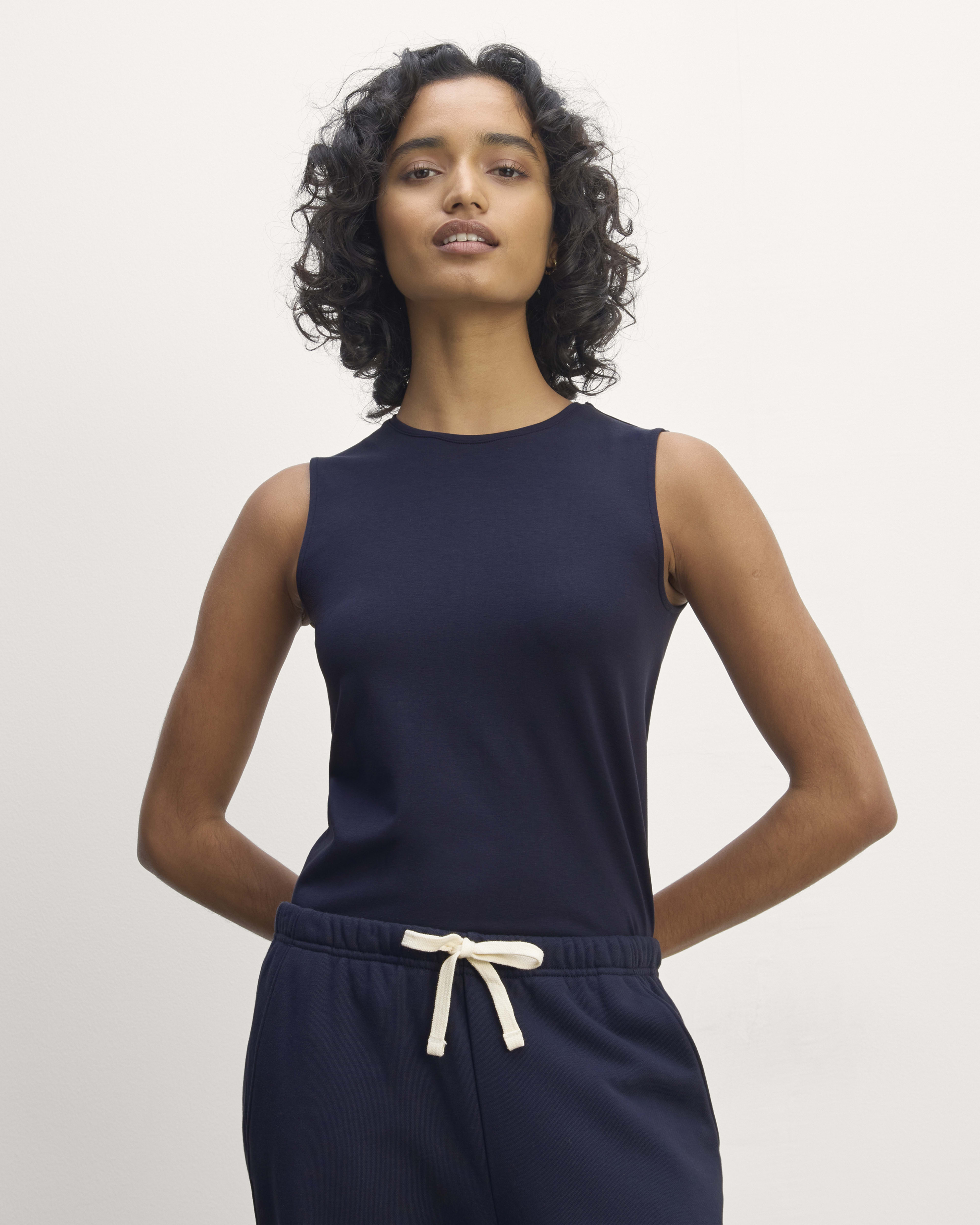 The Form Tank Navy – Everlane