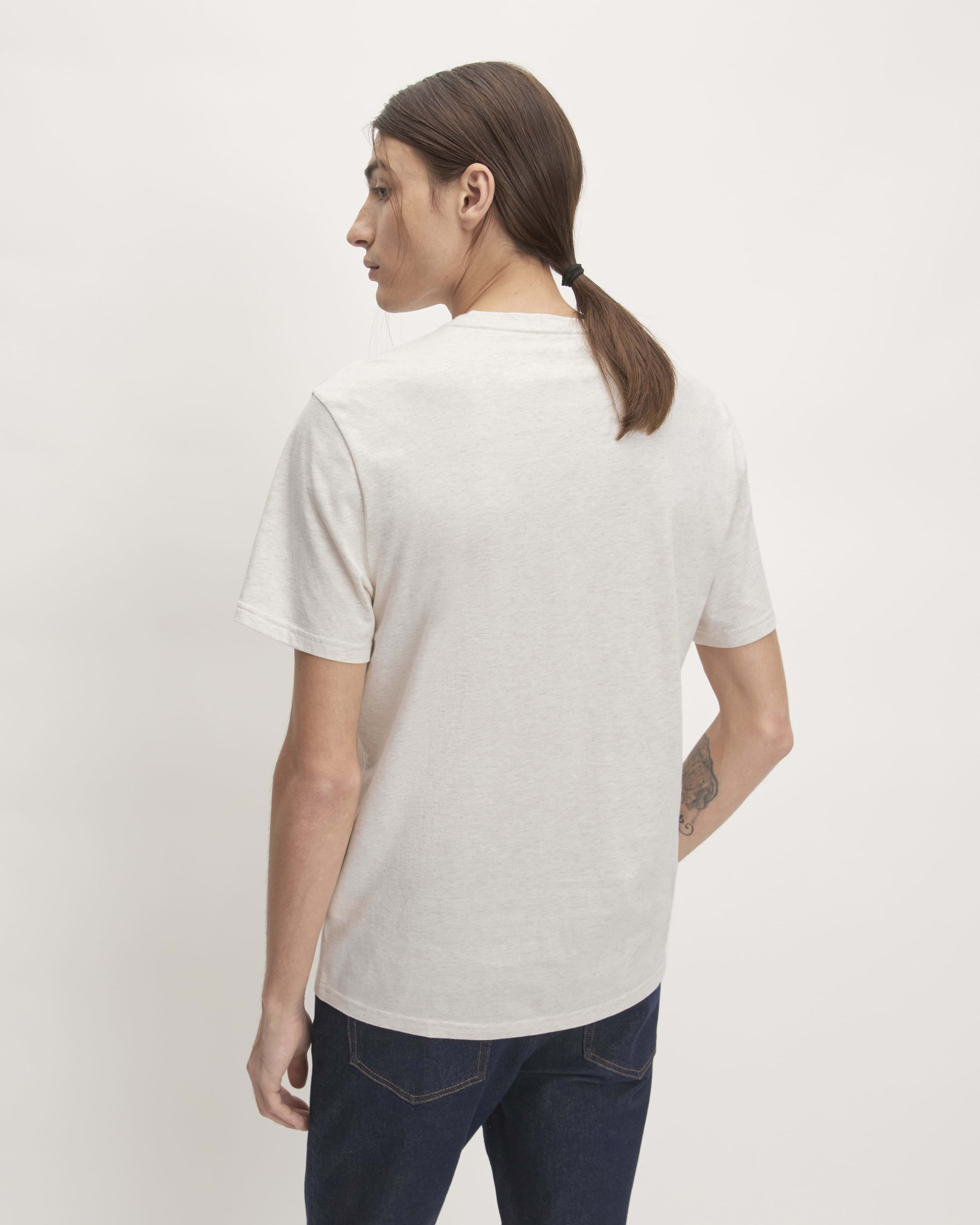 The Essential Organic V-Neck Tee | Heathered Oat – Everlane