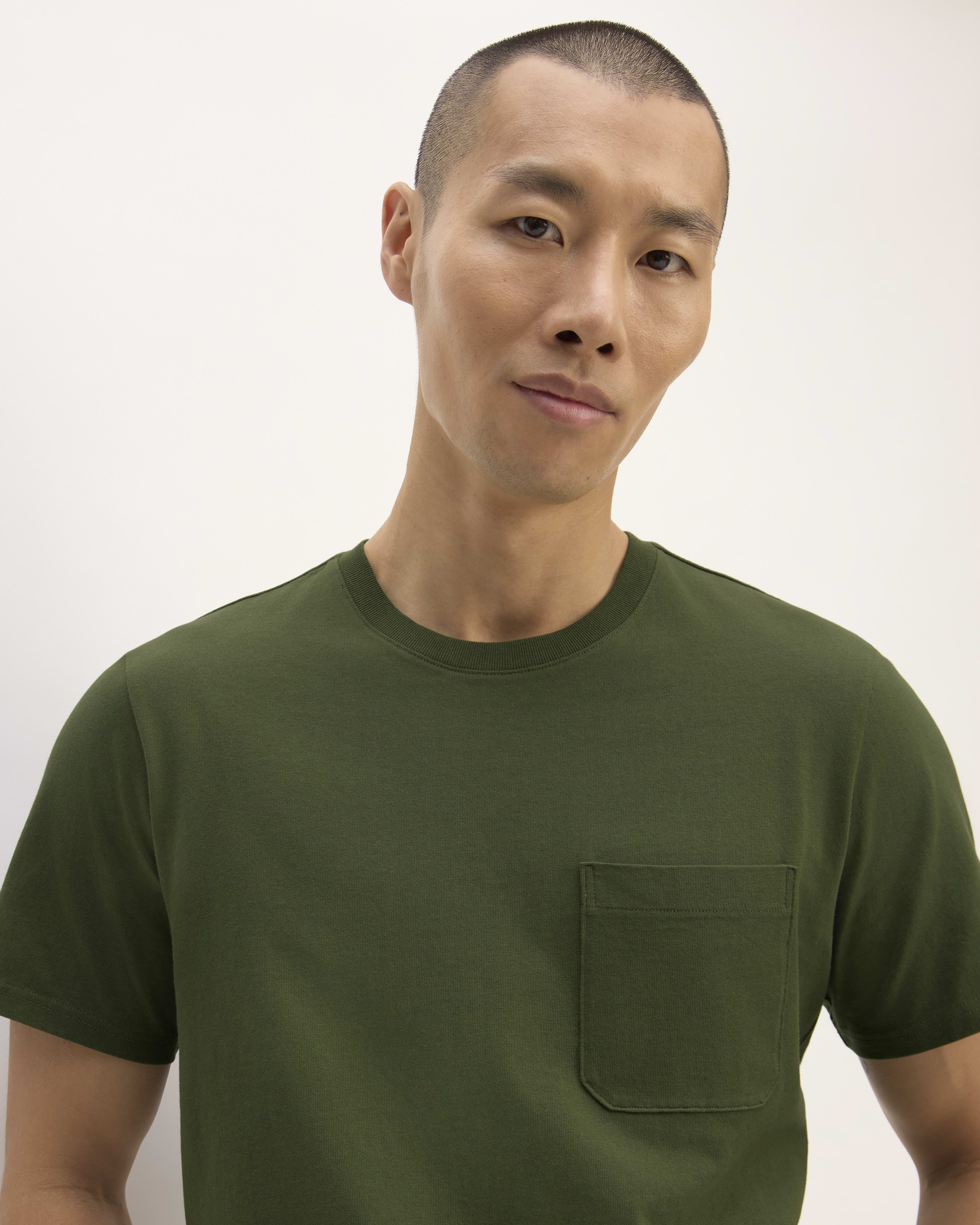 The Premium-Weight Pocket Tee | Uniform | Deep Moss Green – Everlane