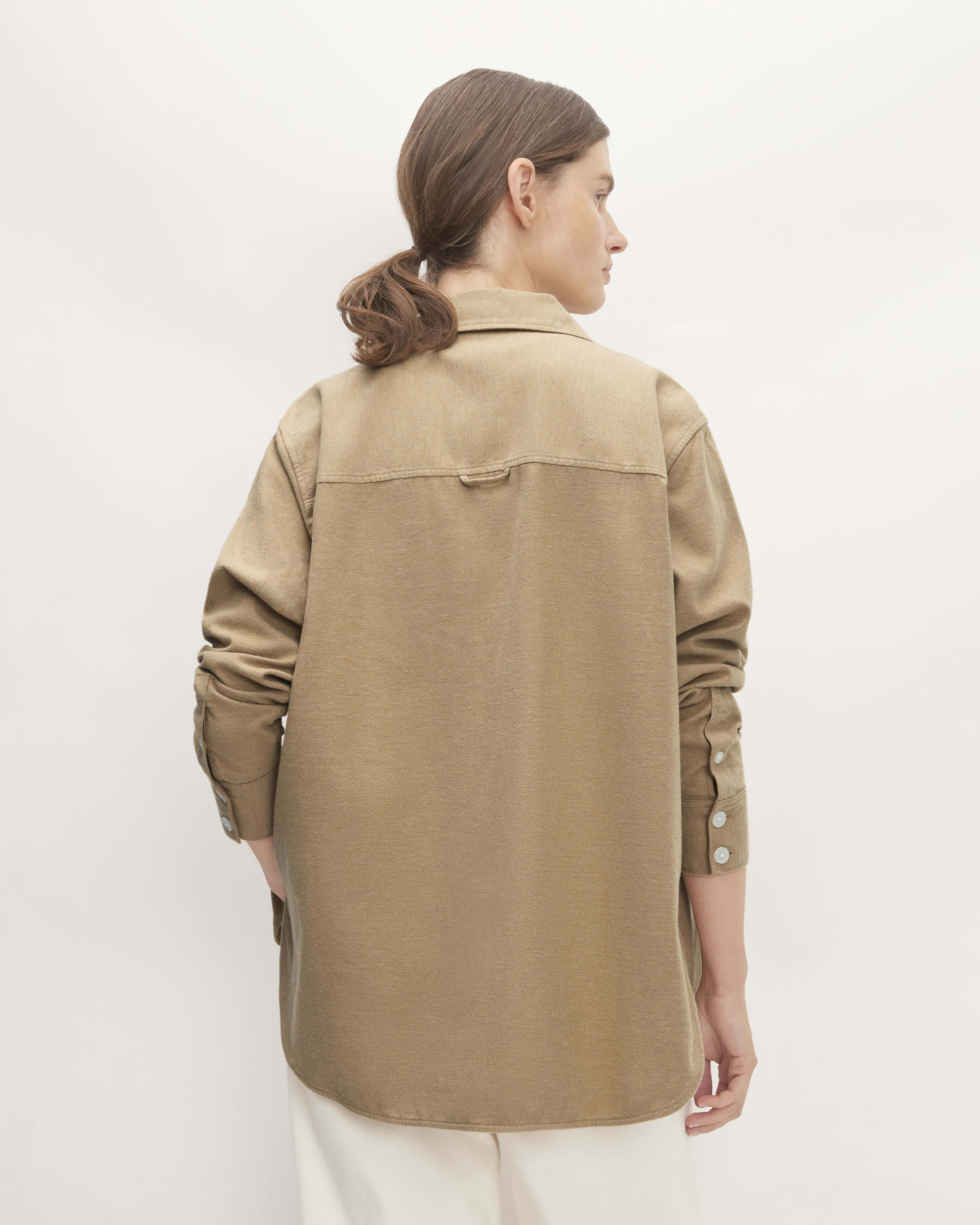 The Classic Cotton Flannel Shirt Heathered Dark Khaki – Everlane