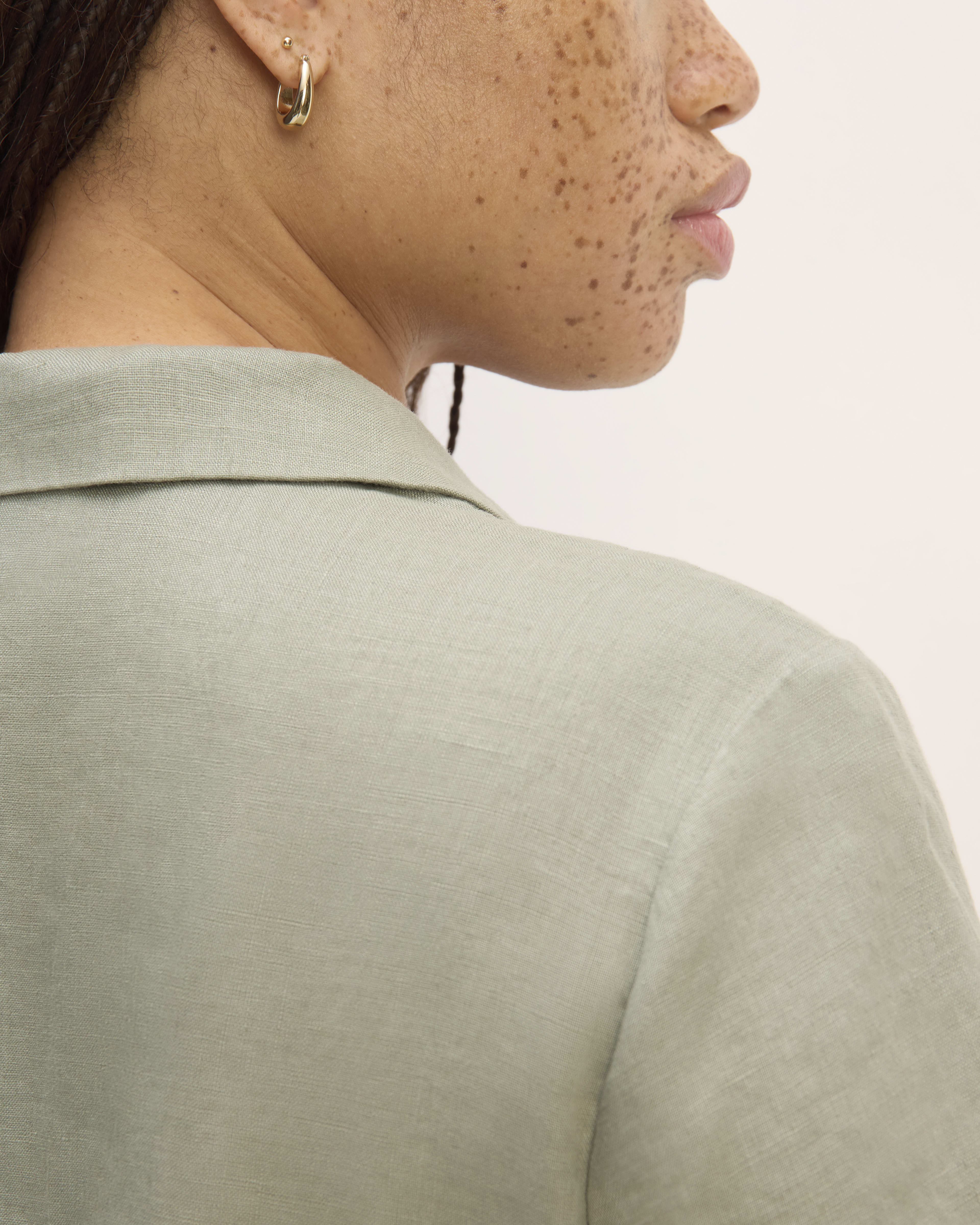 The Notch Shirt in Linen | Sage Green – Everlane