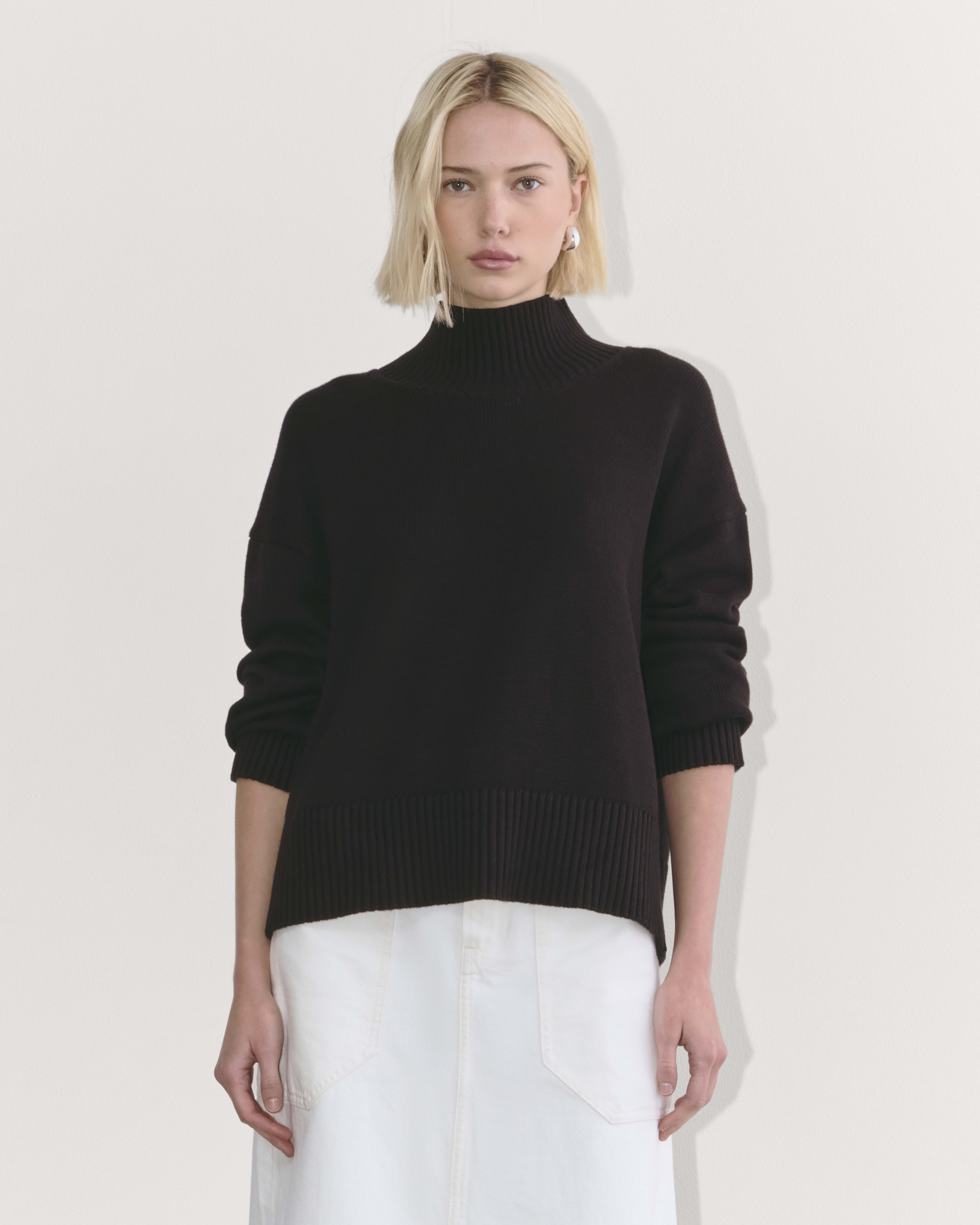 The Boxy Turtleneck in Everyday Cotton | Black – Everlane
