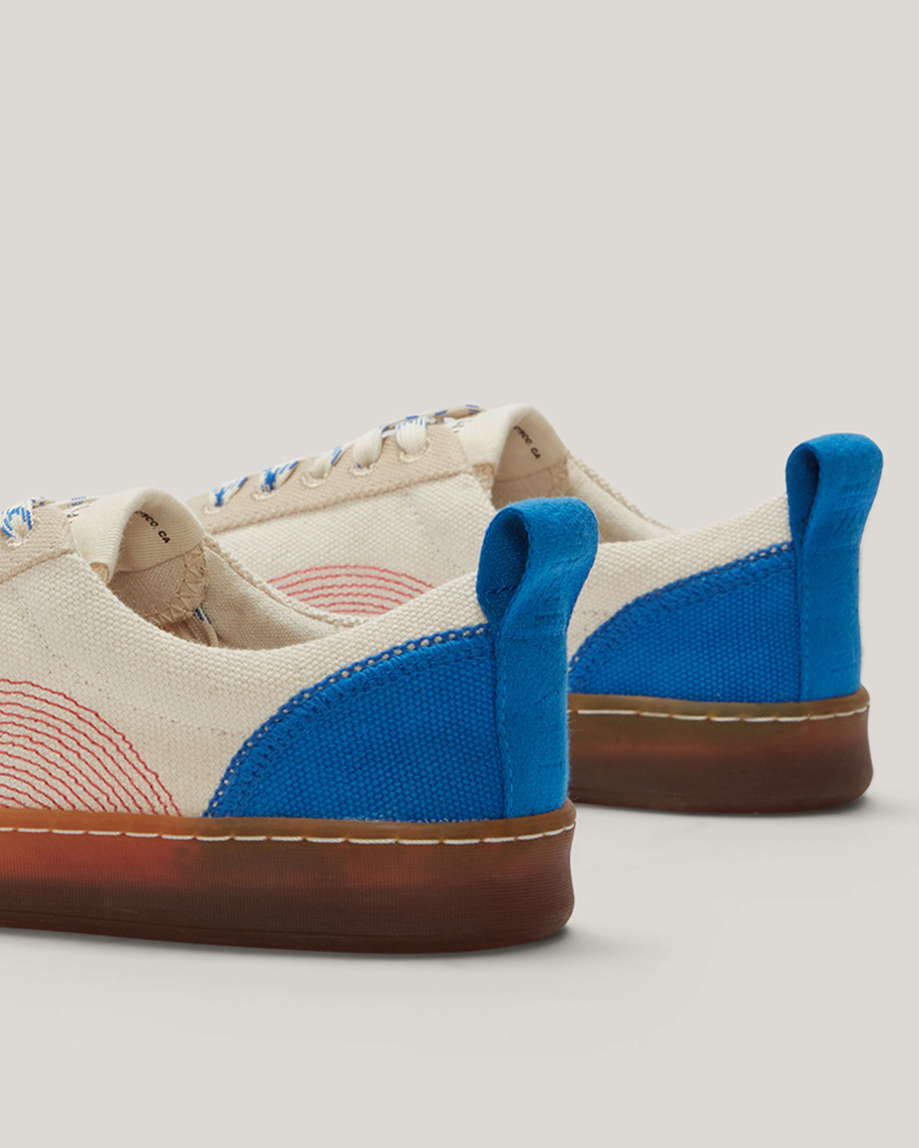 The Tread-Bare Sneaker Canvas / Lapis Blue / Classic Red – Everlane