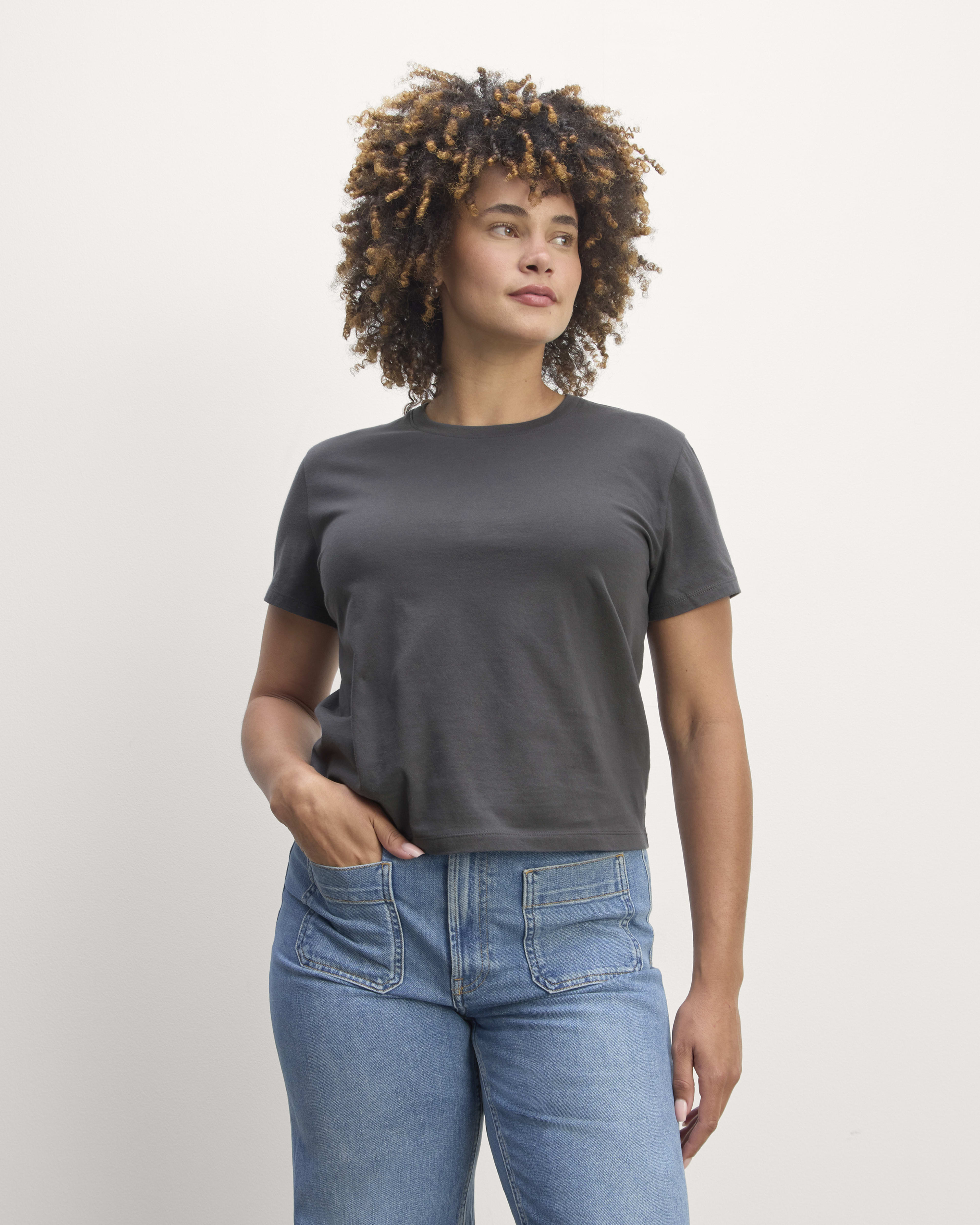 The Box-Cut Tee in Essential Cotton | Graphite | No Pocket – Everlane