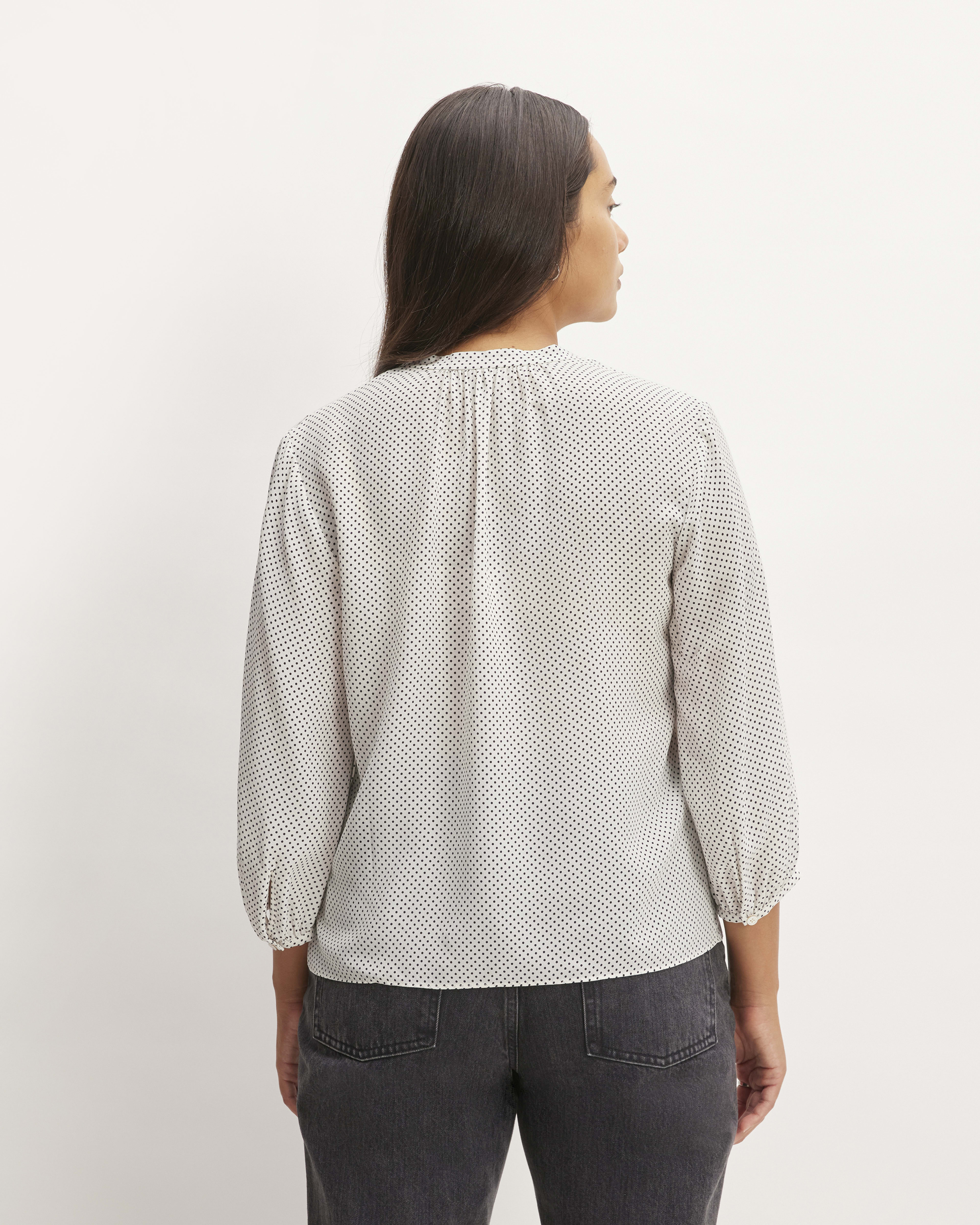 The Washable Clean Silk V-Neck Top Bone / Black Polka Dot – Everlane