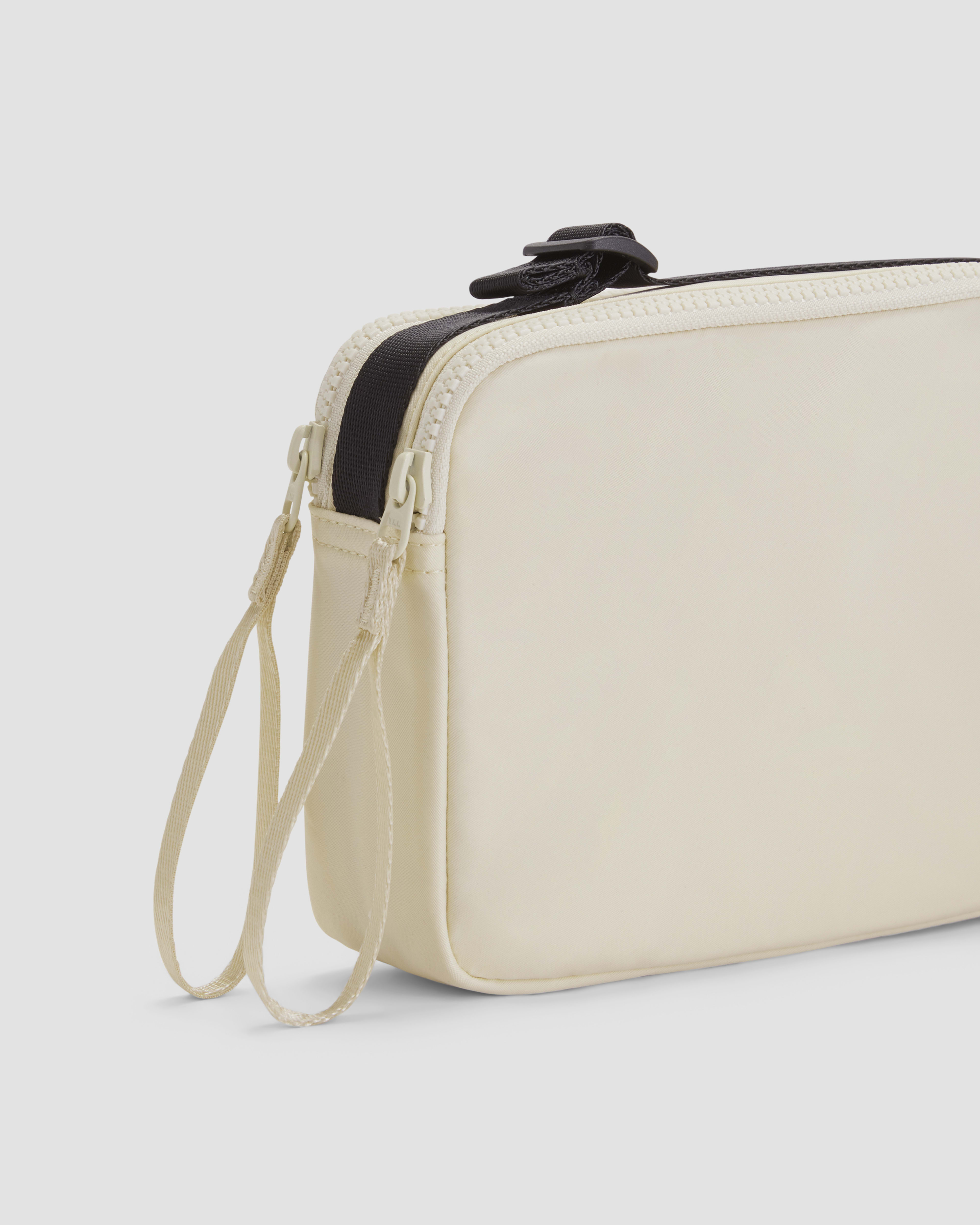 The Recycled Nylon Camera Bag | Parchment – Everlane