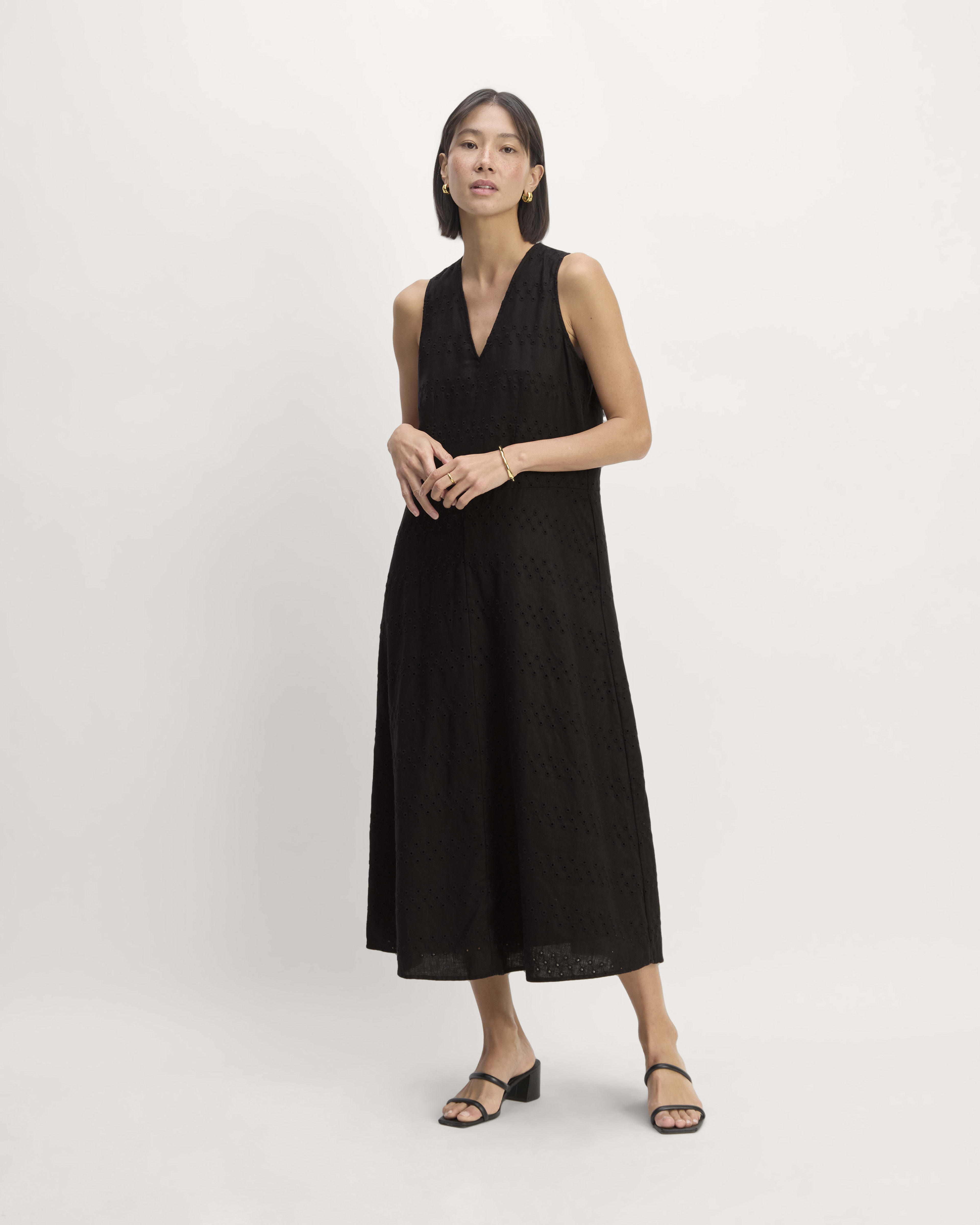 The Linen Eyelet Maxi Dress Black Eyelet – Everlane