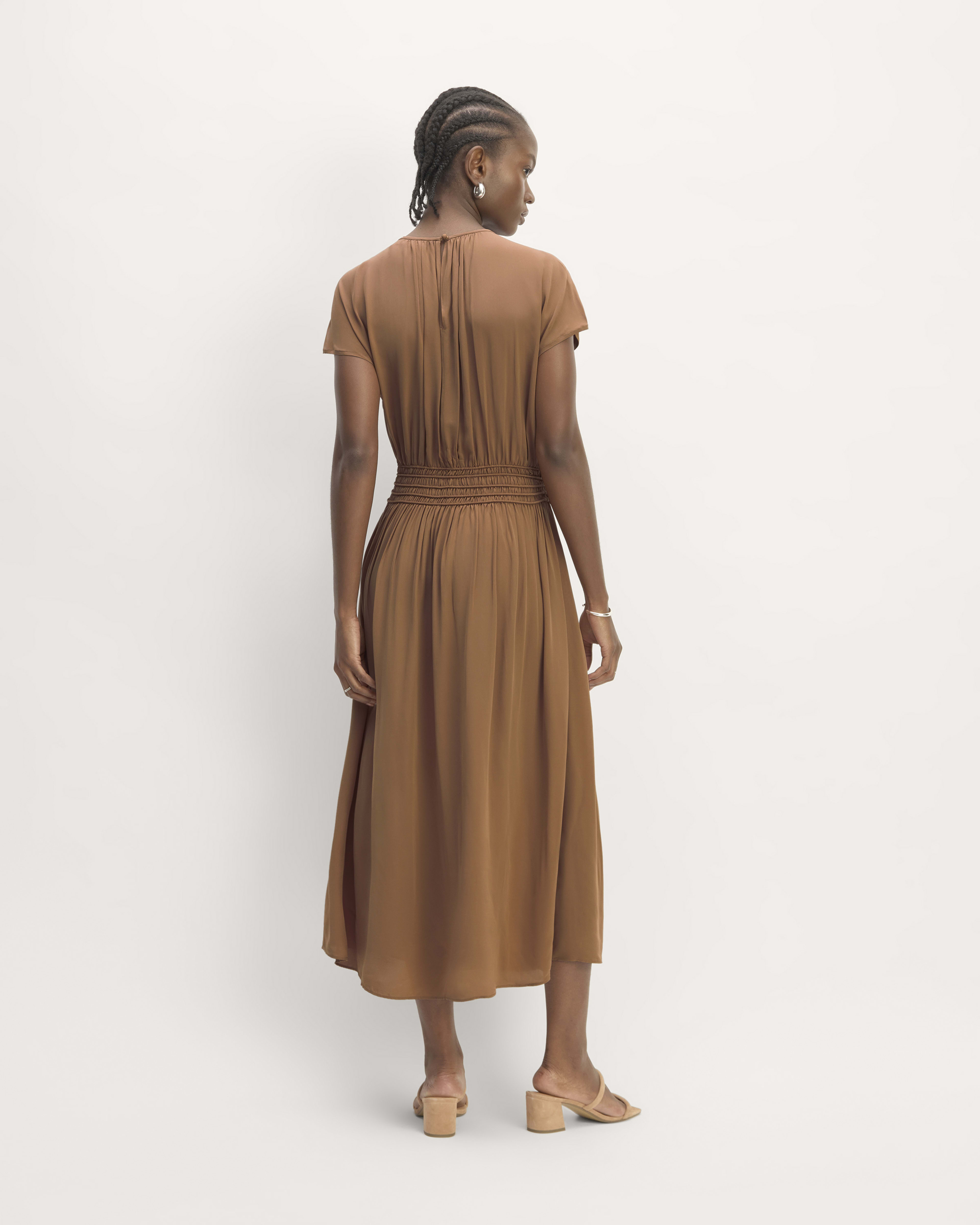 The Gathered Midi Dress Carob Brown – Everlane