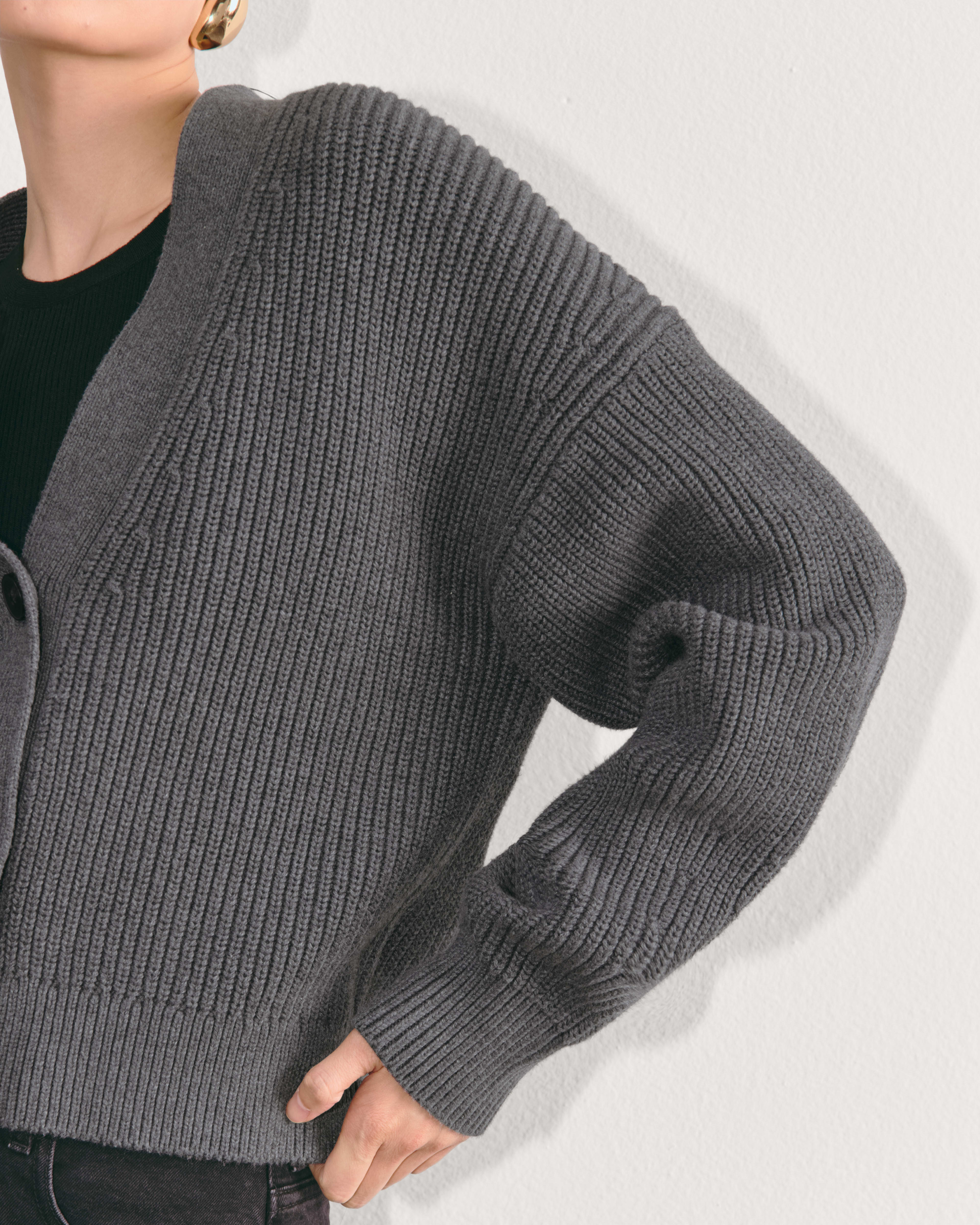 The Boxy Cardigan in Everyday Cotton | Heathered Charcoal – Everlane