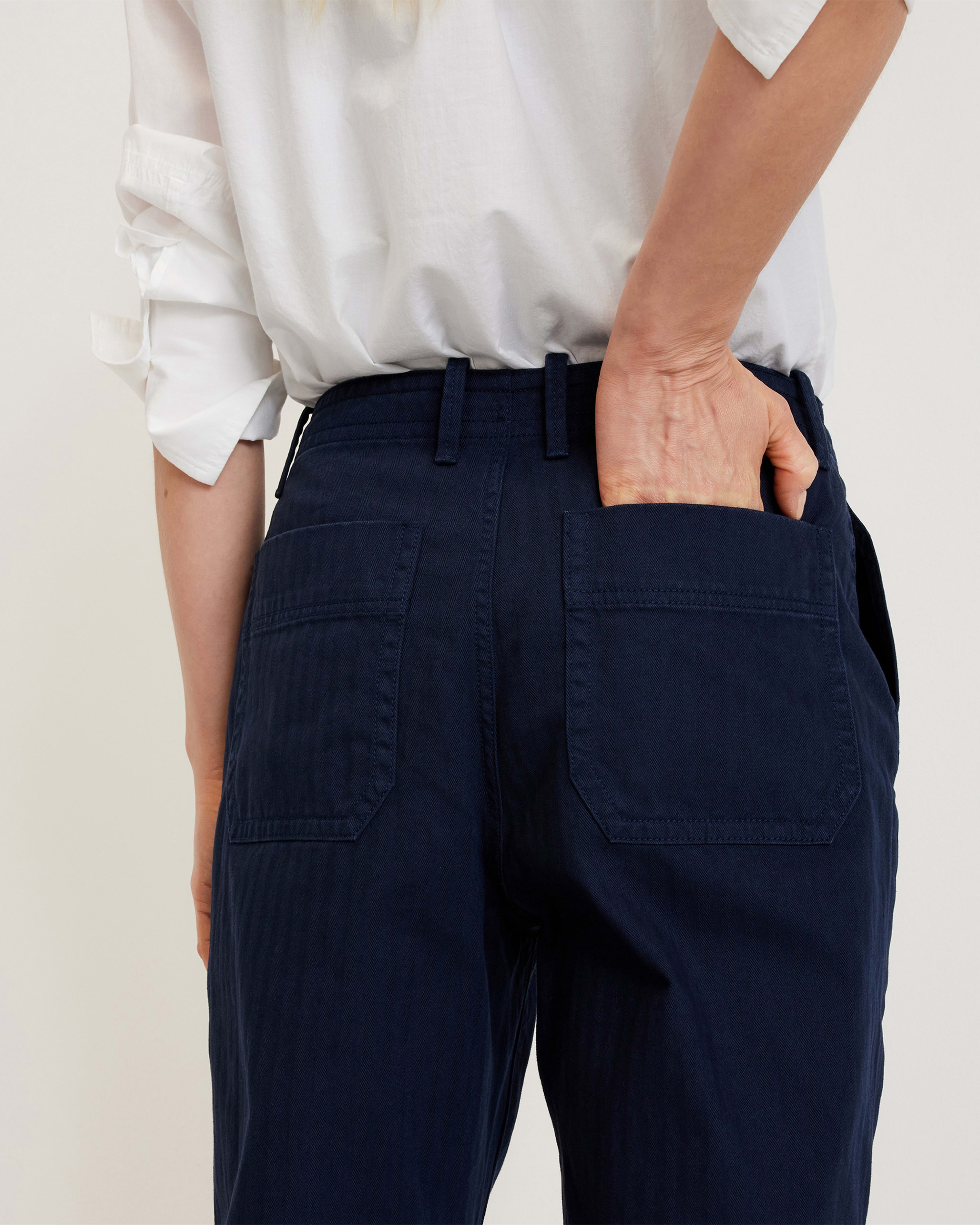 The Organic Cotton Herringbone Pant Navy – Everlane