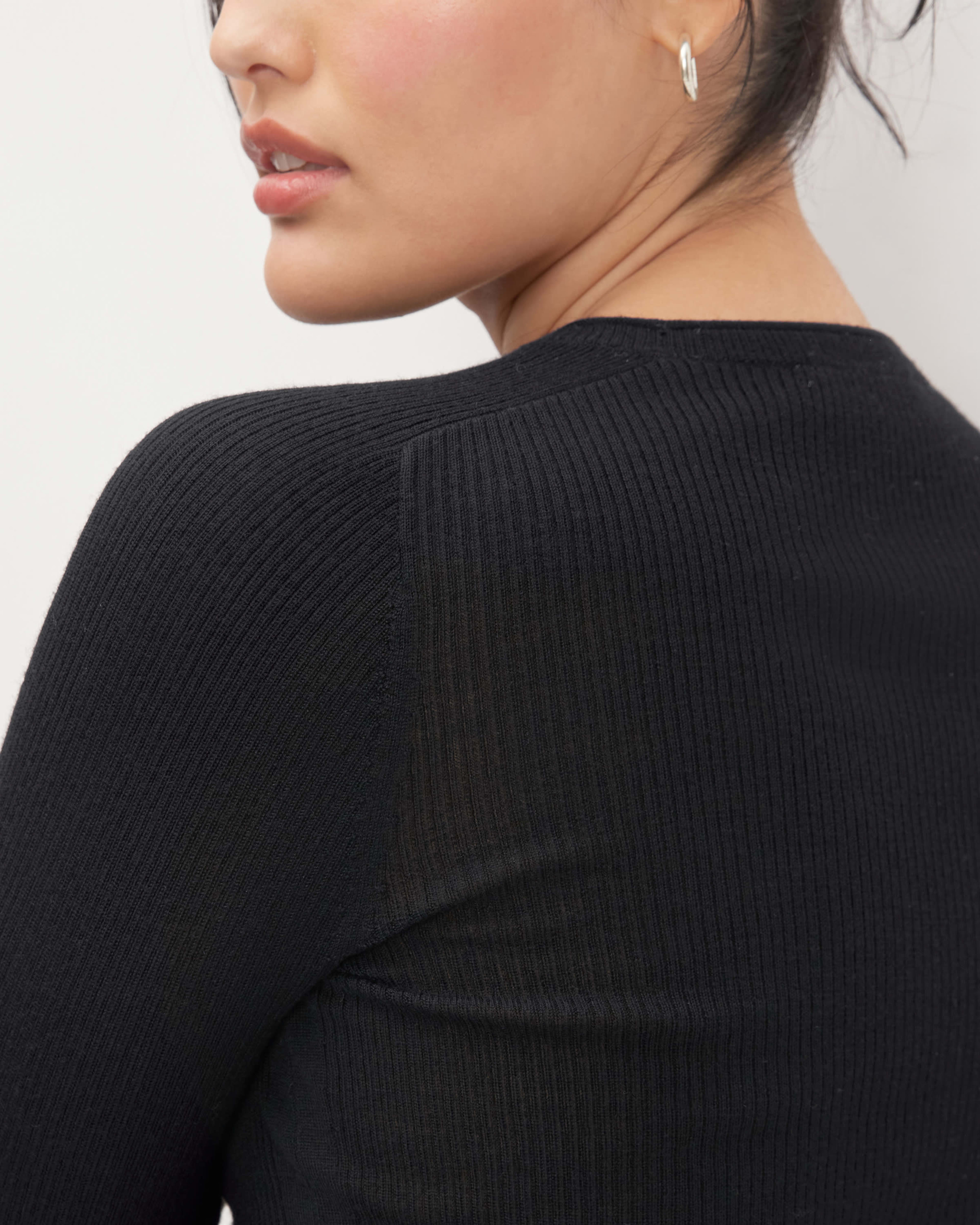 The Ultrafine Merino Ribbed Crew Black – Everlane