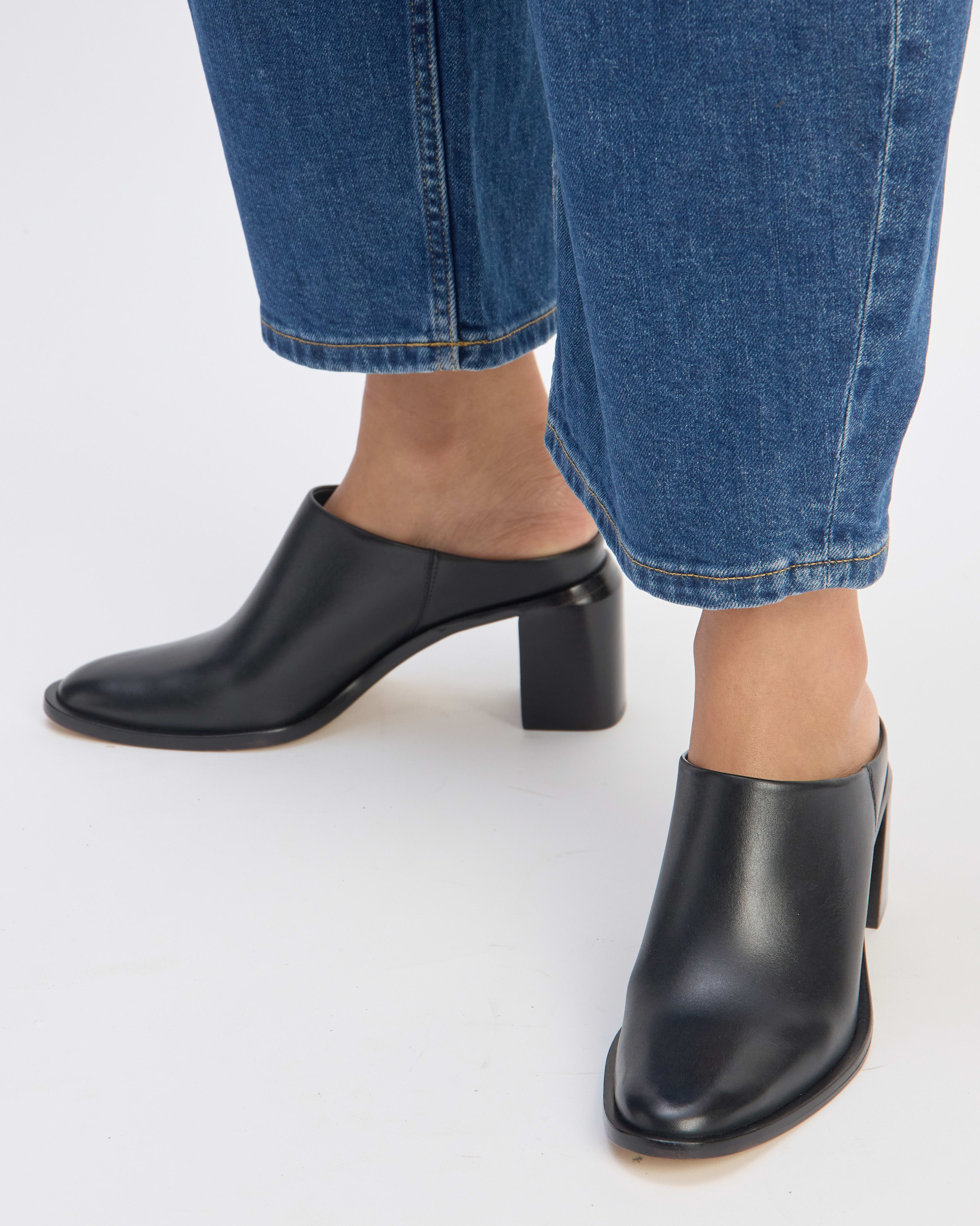 The Outlaw Mule | Black – Everlane