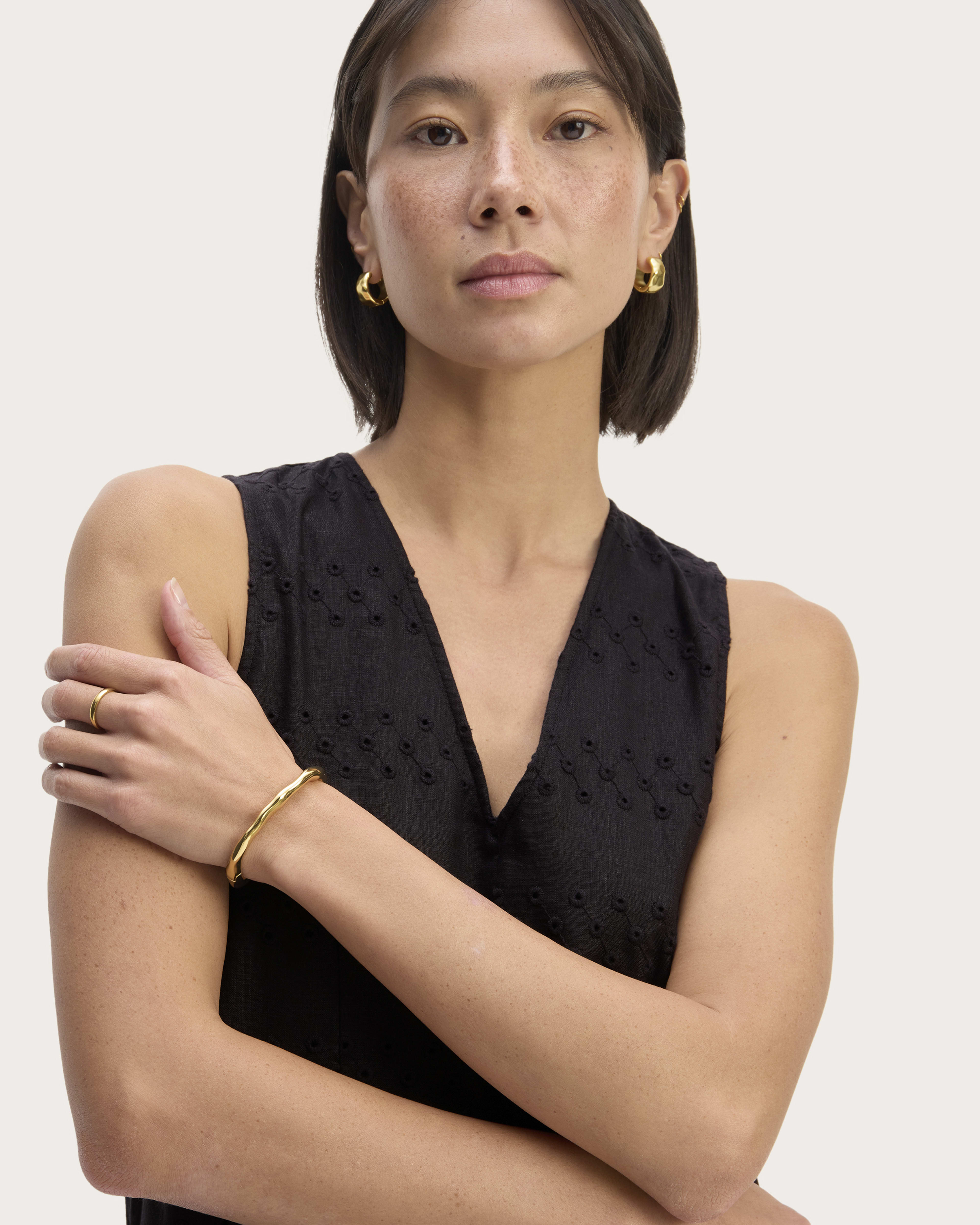 The Linen Eyelet Maxi Dress Black Eyelet – Everlane