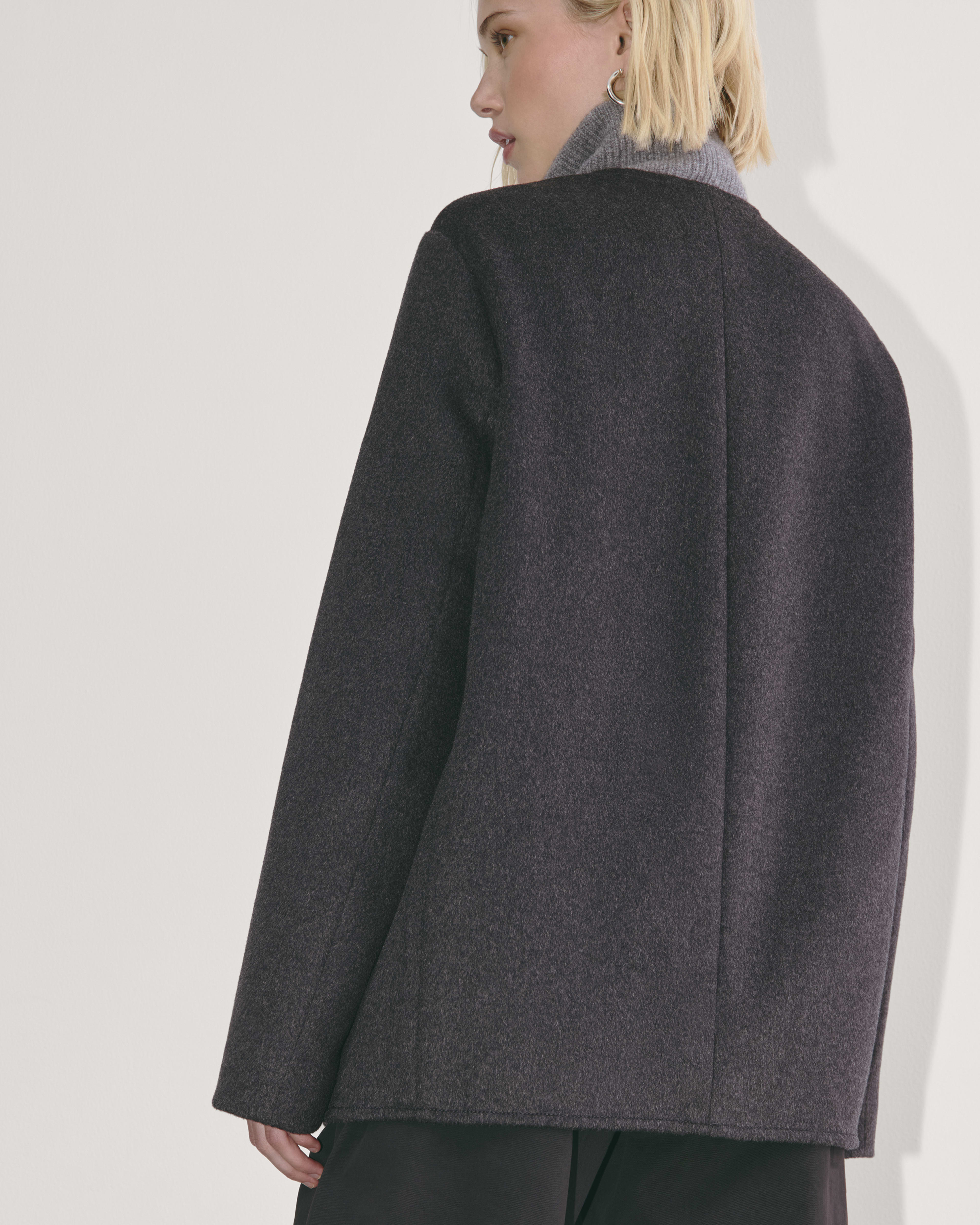 The October Coat | Dark Charcoal Melange – Everlane
