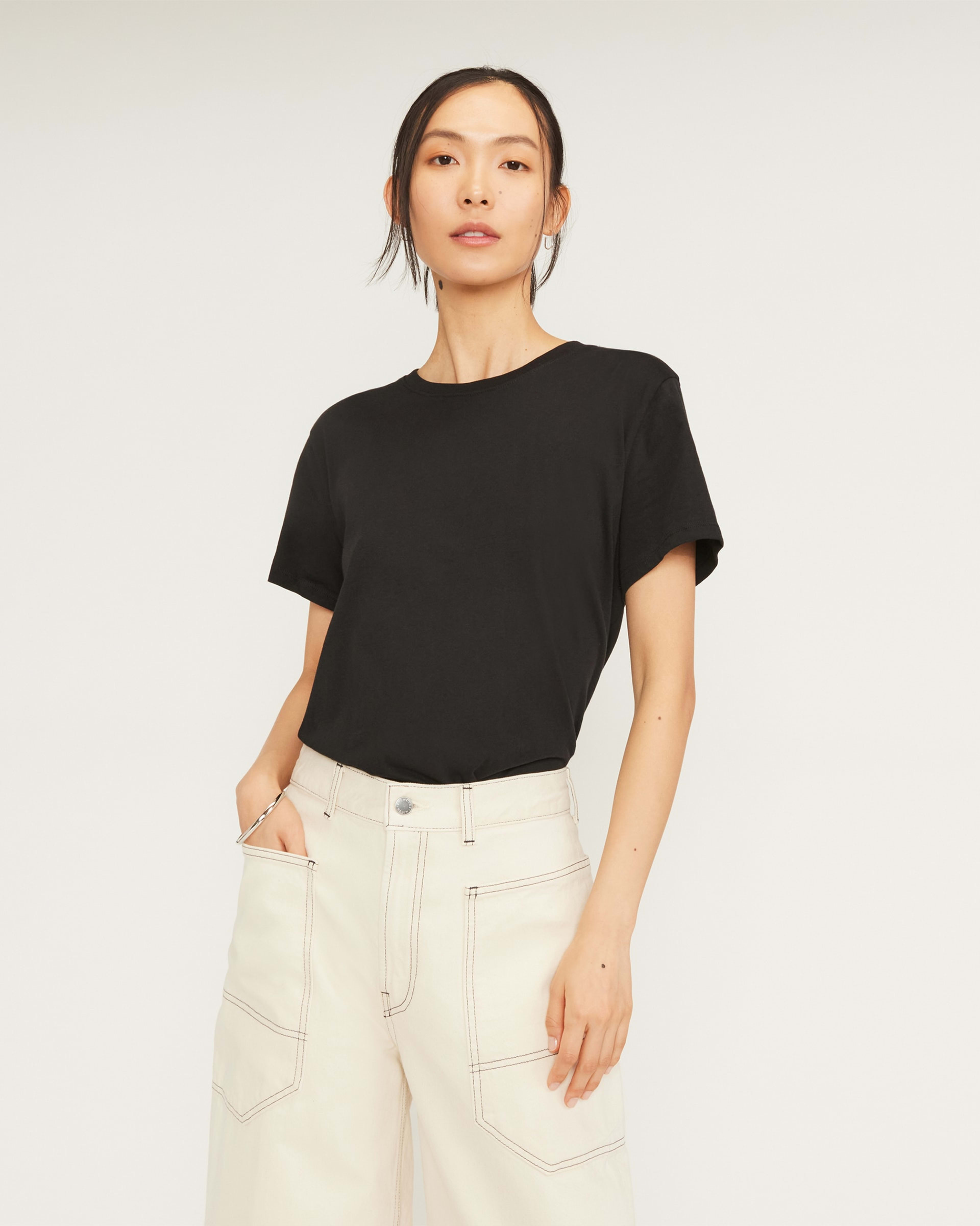 The Box-Cut Tee in Essential Cotton Black – Everlane