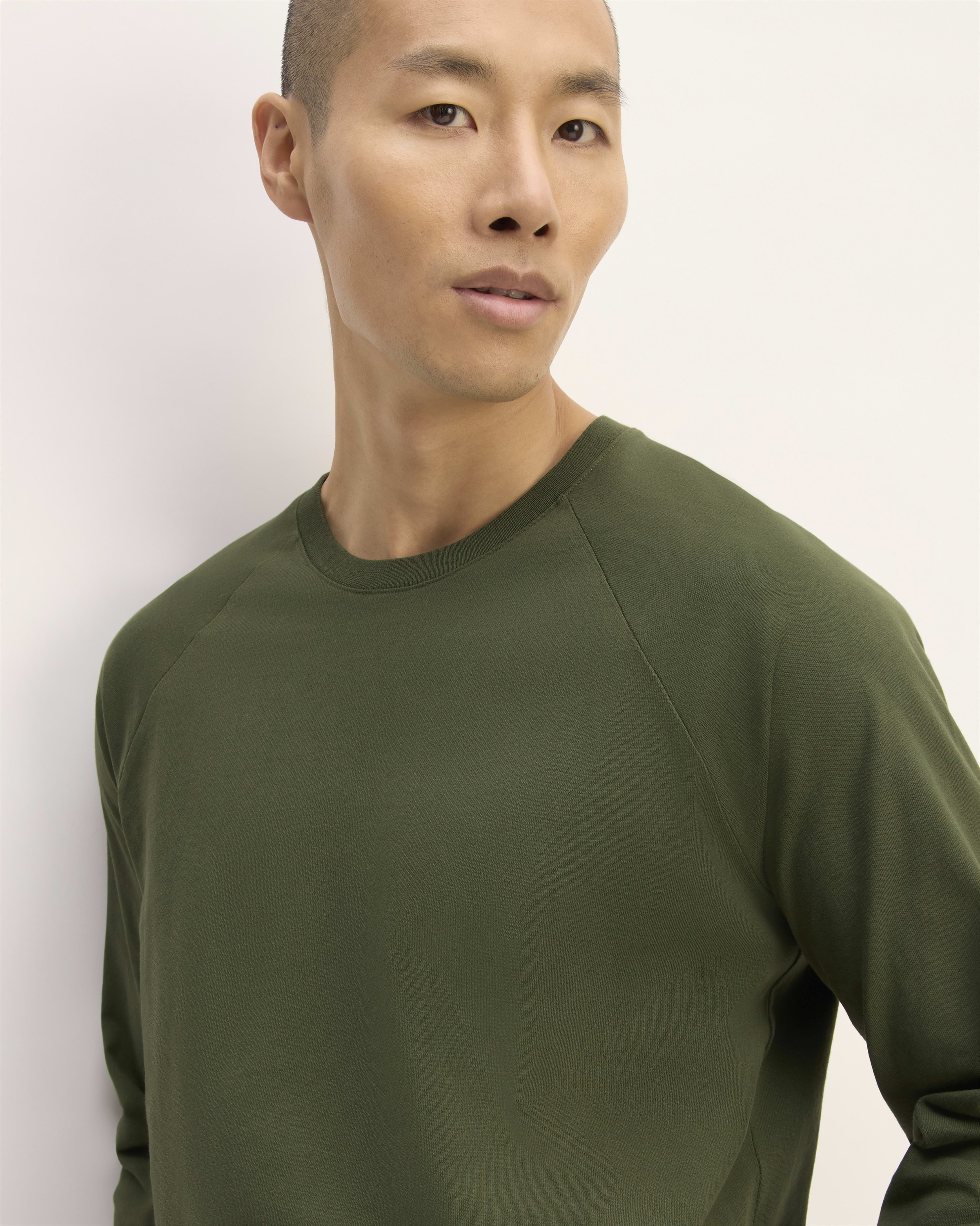 The Premium-Weight Long-Sleeve Crew | Uniform | Deep Moss Green – Everlane